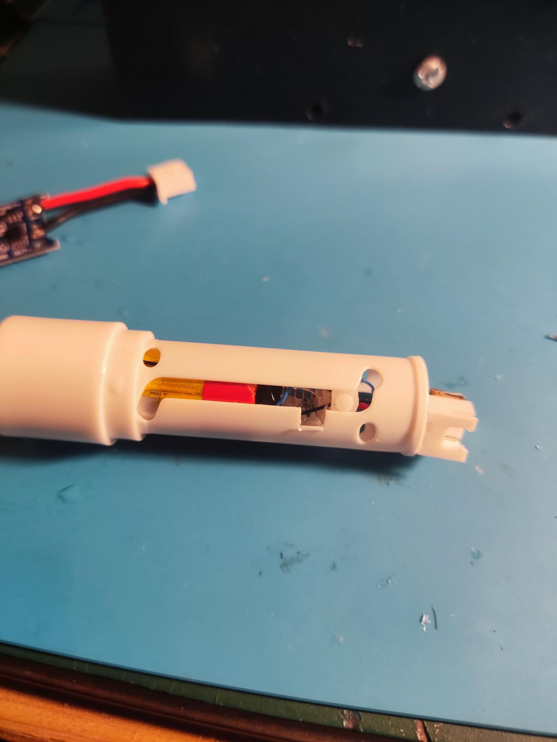 Nivea Twisting Spy Laser Rechargable Using Old Vape Lipo : 6 Steps ...