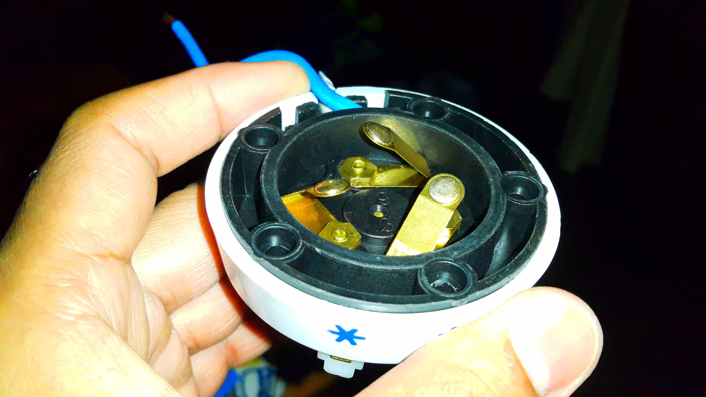 Fixing a Shower Head Heater! : 7 Steps (with Pictures) - Instructables