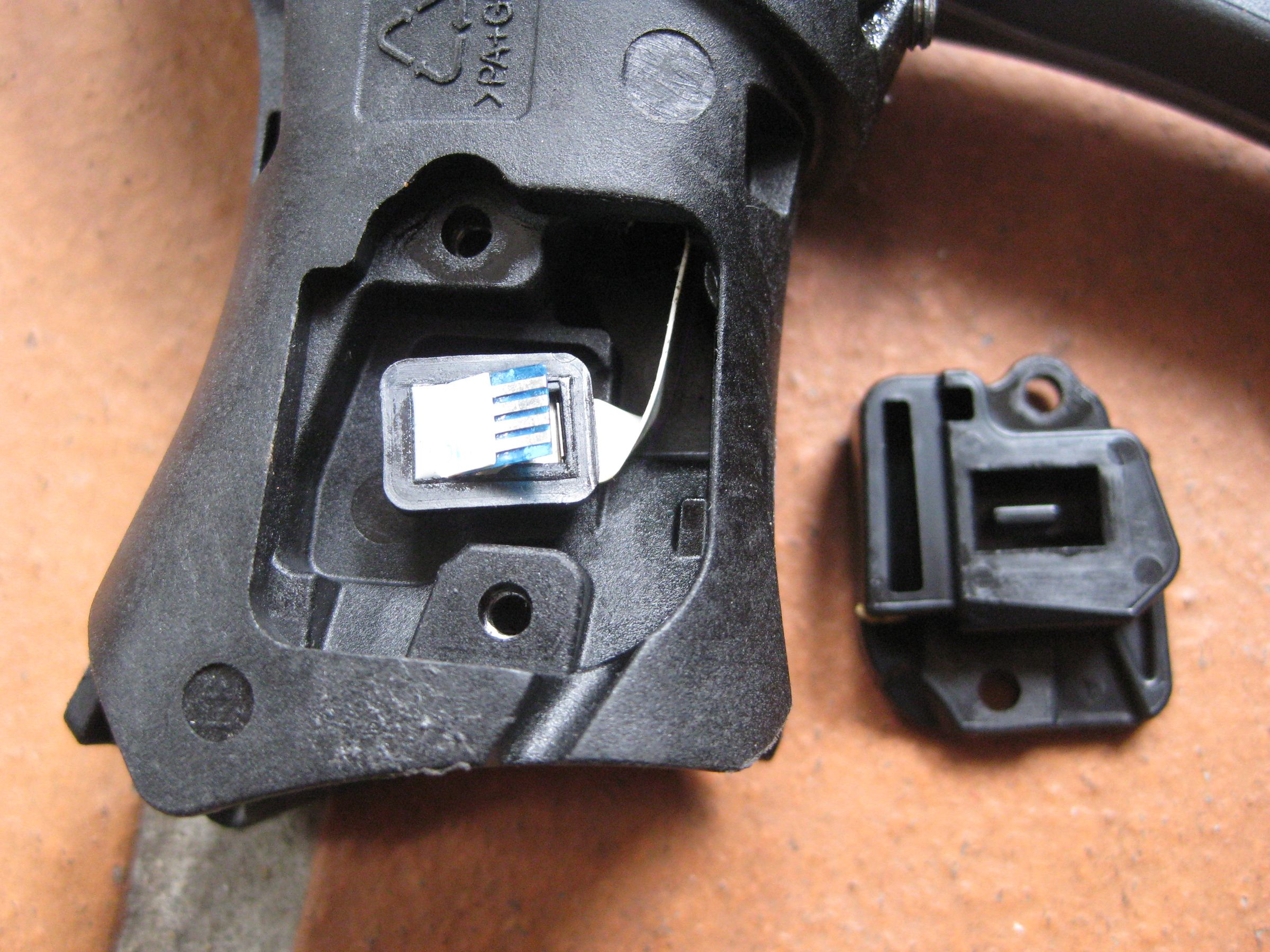 How to Thoroughly Destroy a Shimano 105 STI 5600 Flight Deck Left ...