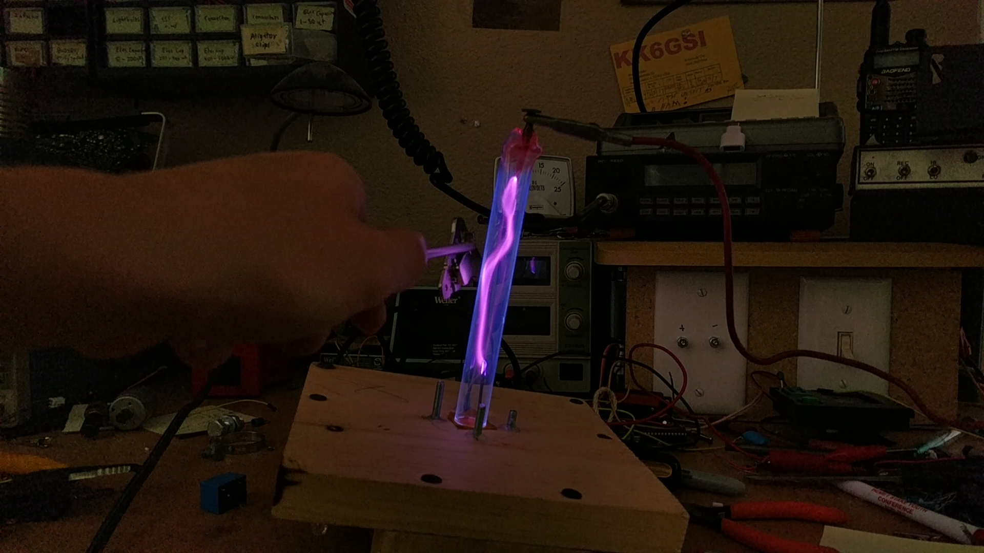 DIY Cathode Ray Tube: Interacting With Electrons : 12 Steps (with ...