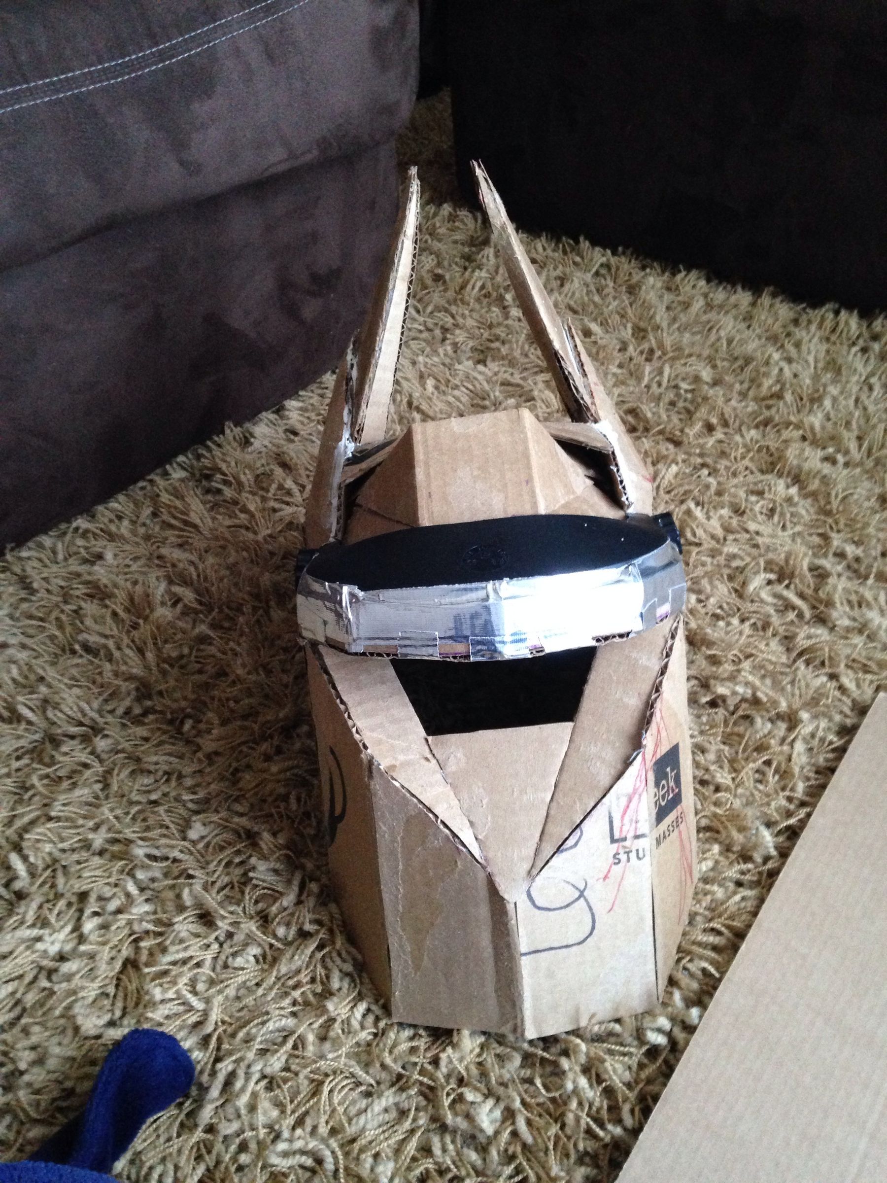 10 Easy Steps to a Cardboard Helmet : 10 Steps - Instructables
