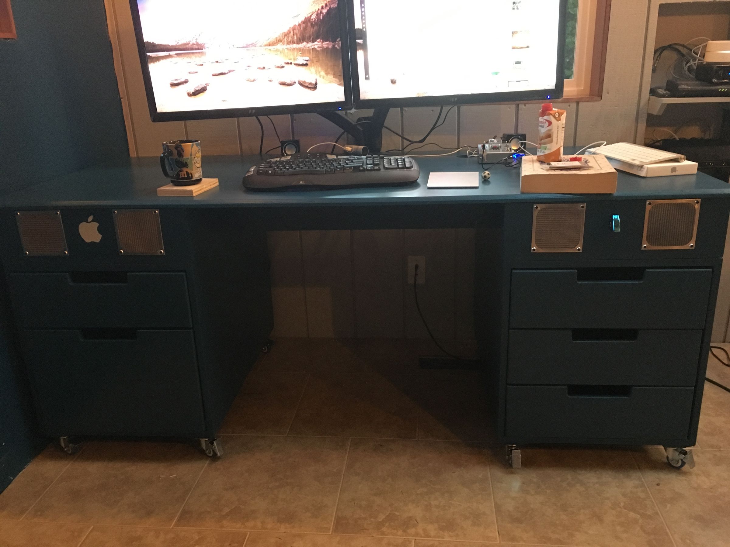 Building a Computer Desk / DIY Desk PC : 20 Steps (with Pictures ...