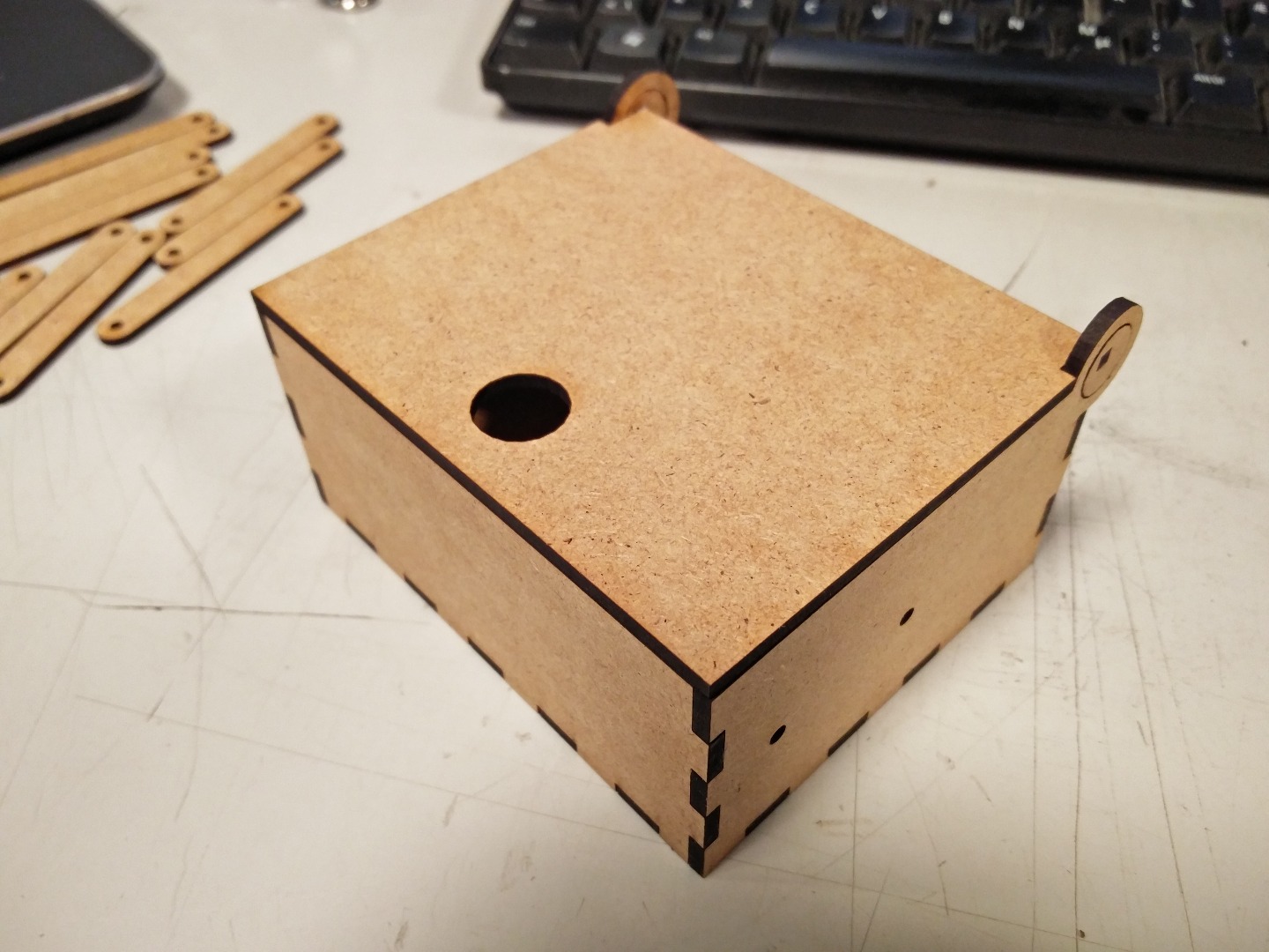 Laser Cut Pivoting Box : 10 Steps (with Pictures) - Instructables