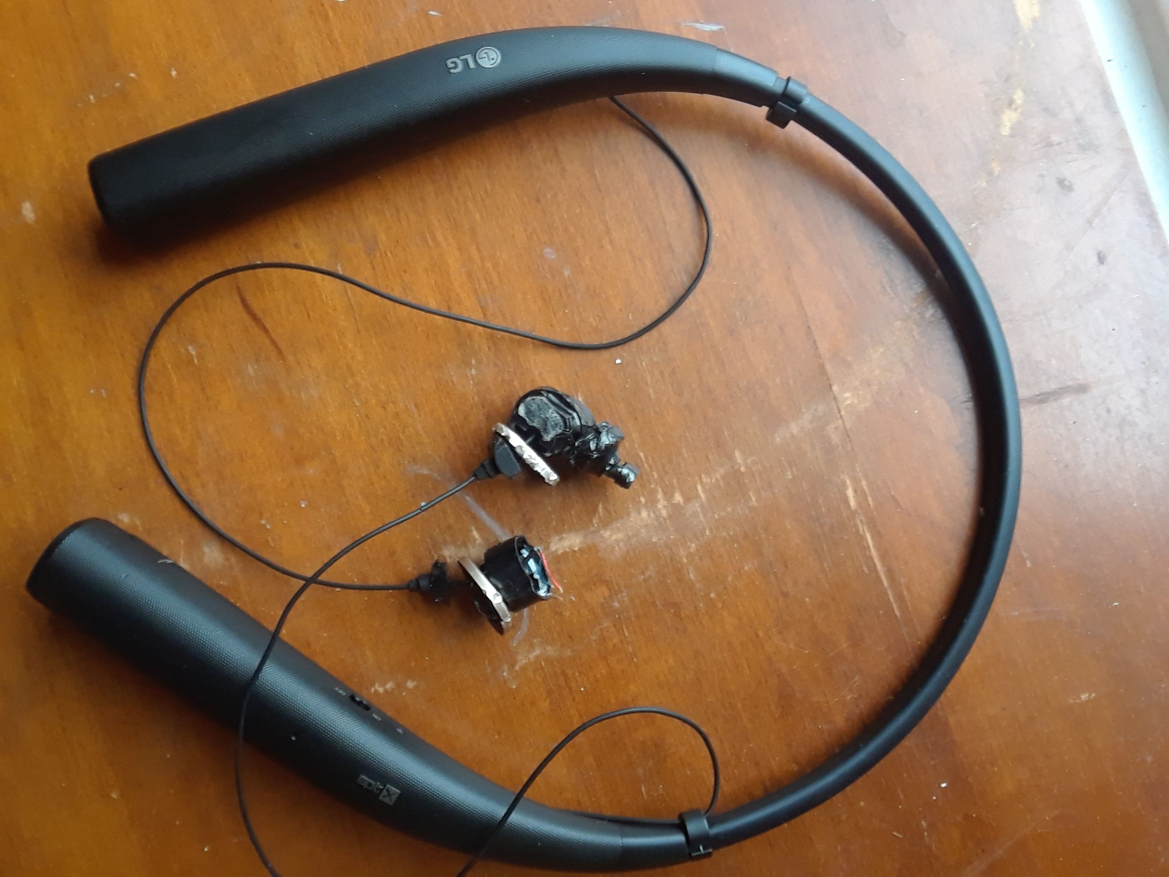 How to Repair Busted Headphones : 8 Steps (with Pictures) - Instructables