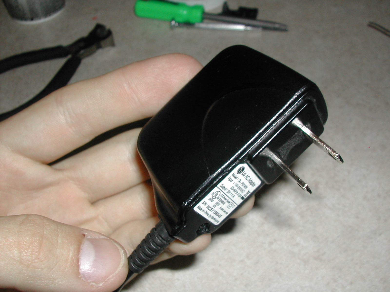 USB LG Phone Charger : 4 Steps - Instructables