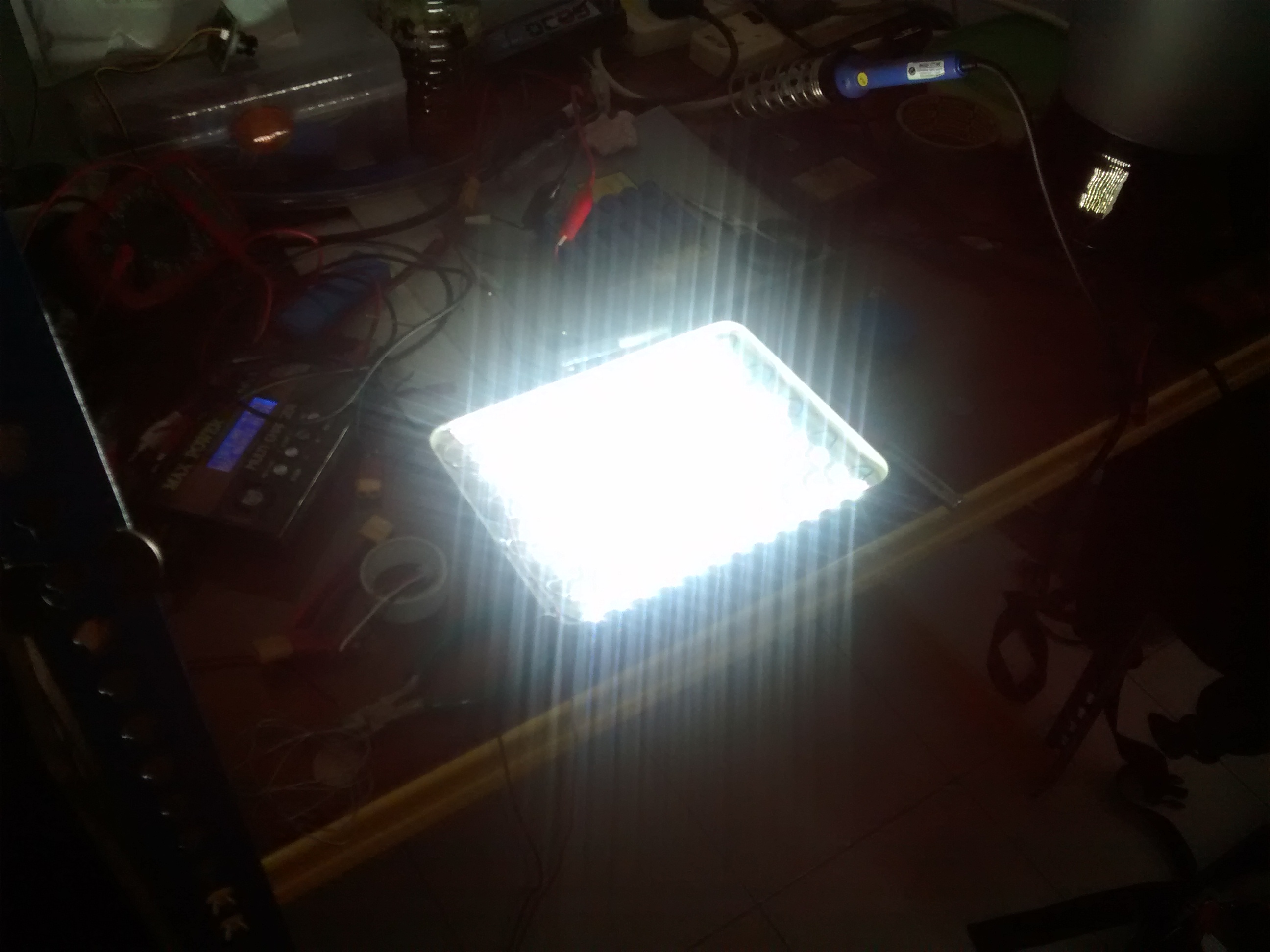 DIY Mobile Modular LED Worklight + Battery Pack From E-Waste : 9 Steps ...
