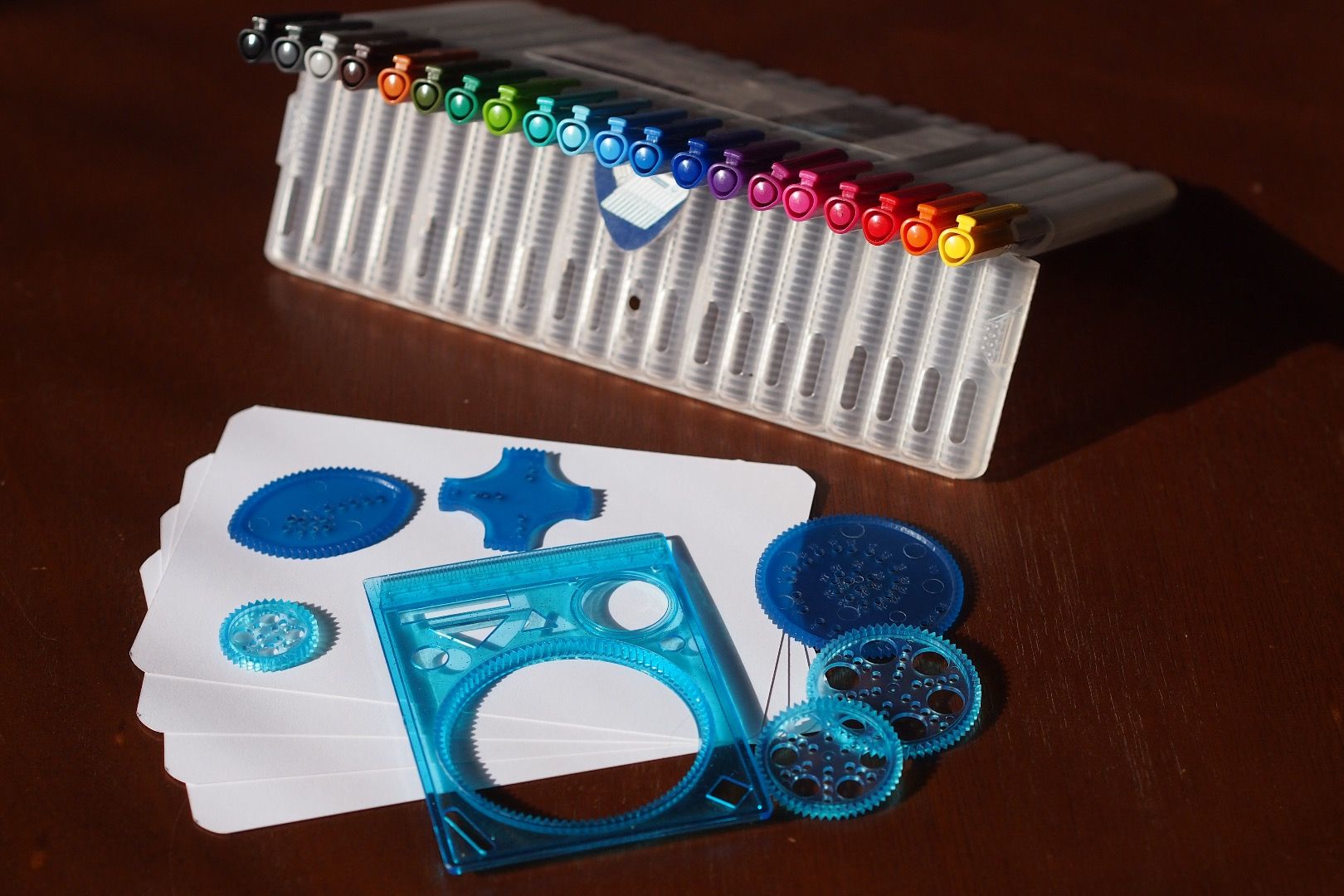 Spirograph Art Cards : 4 Steps (with Pictures) - Instructables