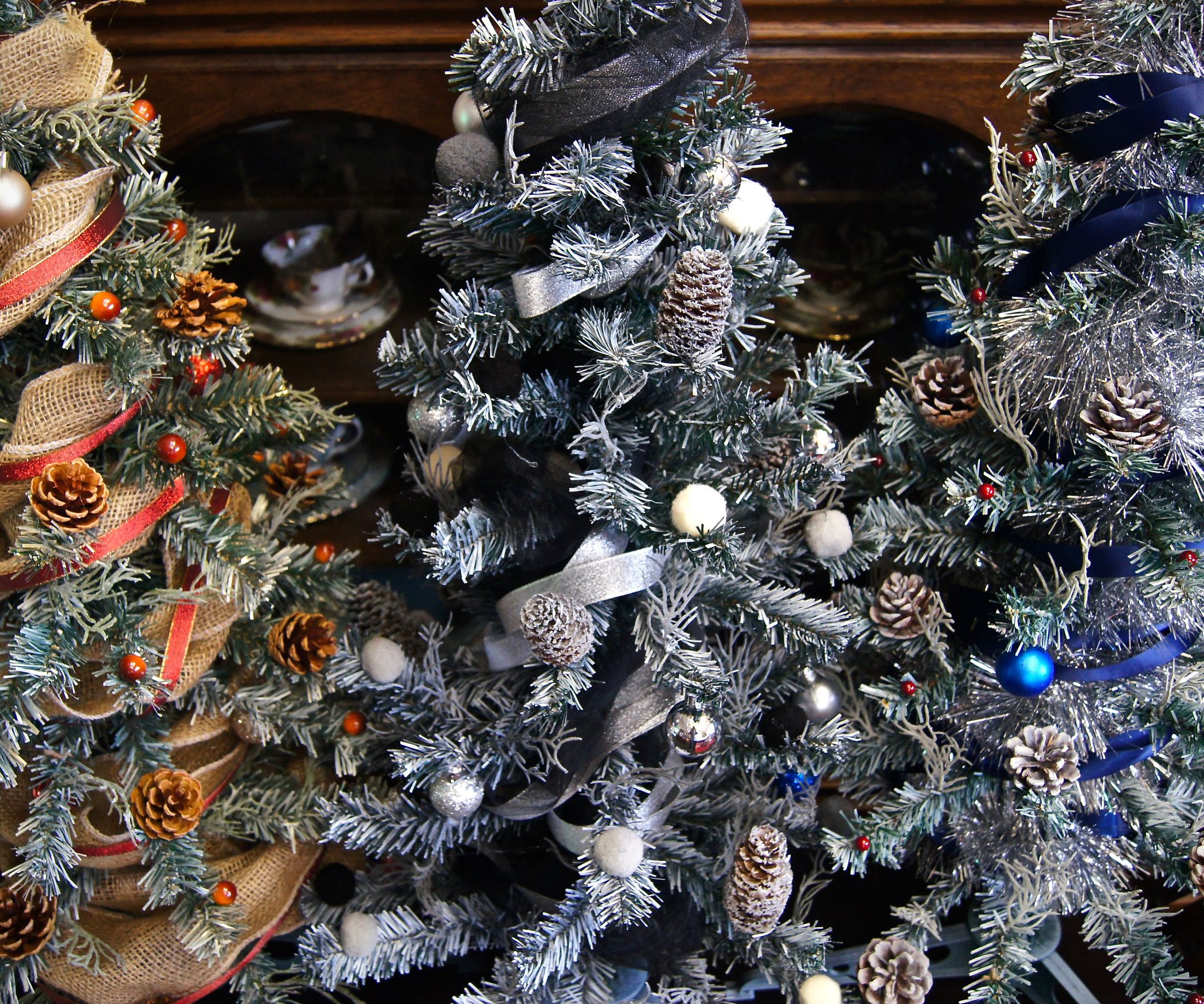 Christmas Tree Makeovers! : 6 Steps (with Pictures) - Instructables