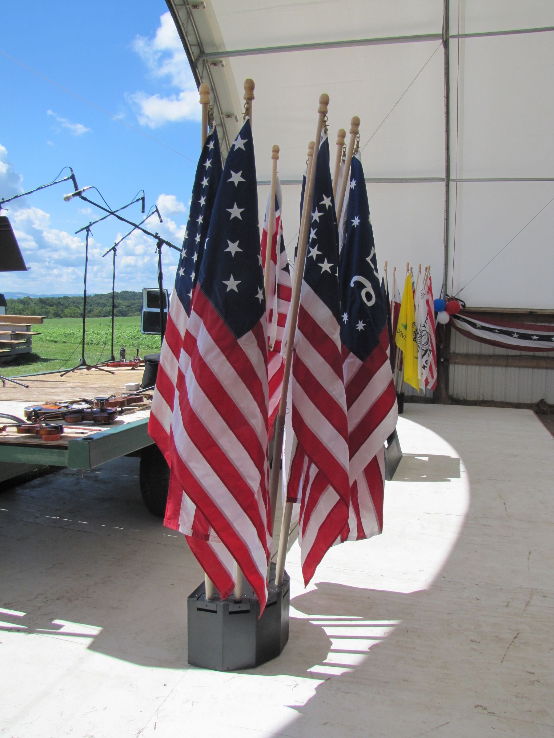 Flag Display Base: 7-Flag Adjustable Angle Bouquet : 16 Steps ...