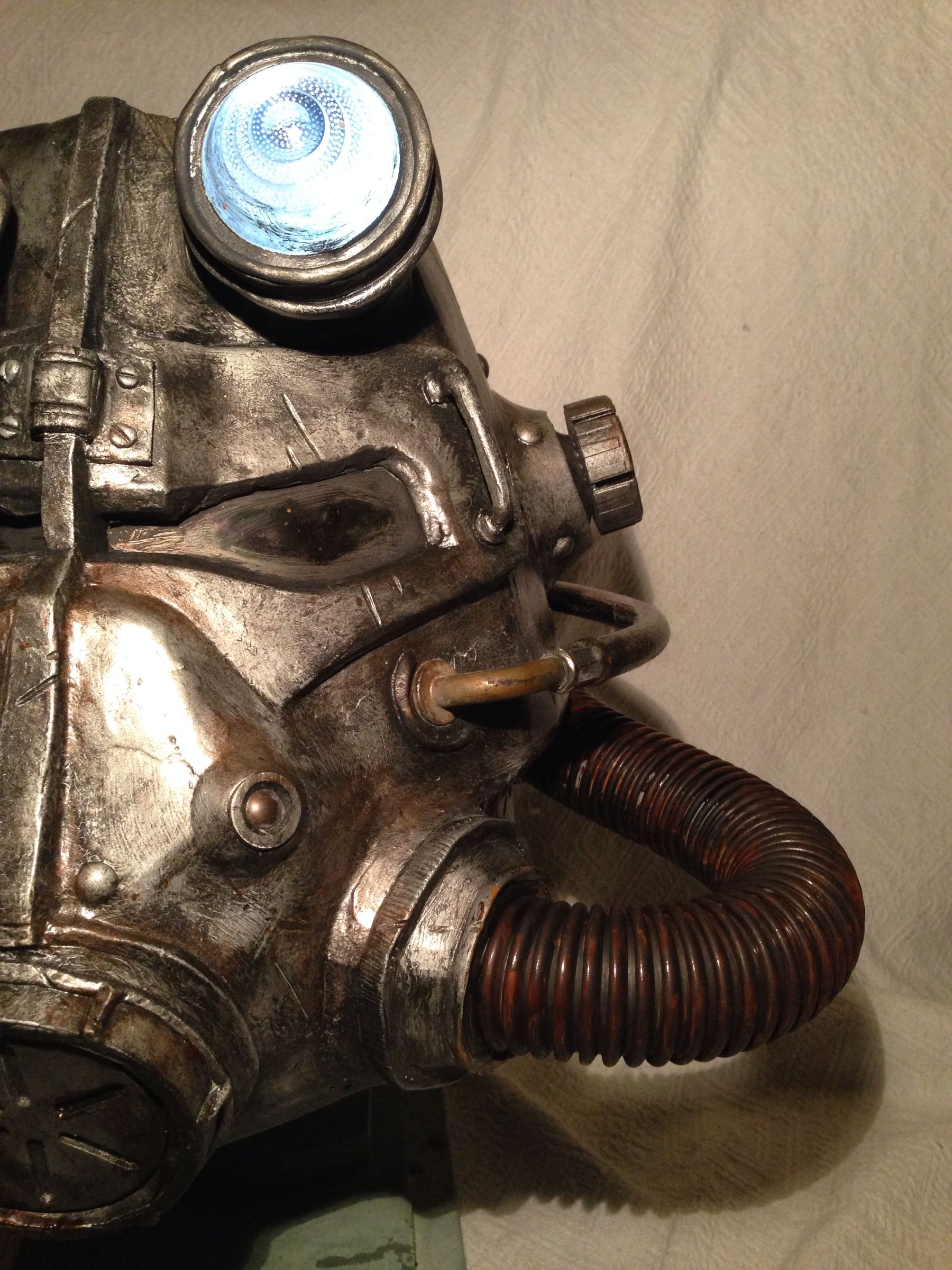 Fallout 3 T-45d Helmet : 10 Steps (with Pictures) - Instructables