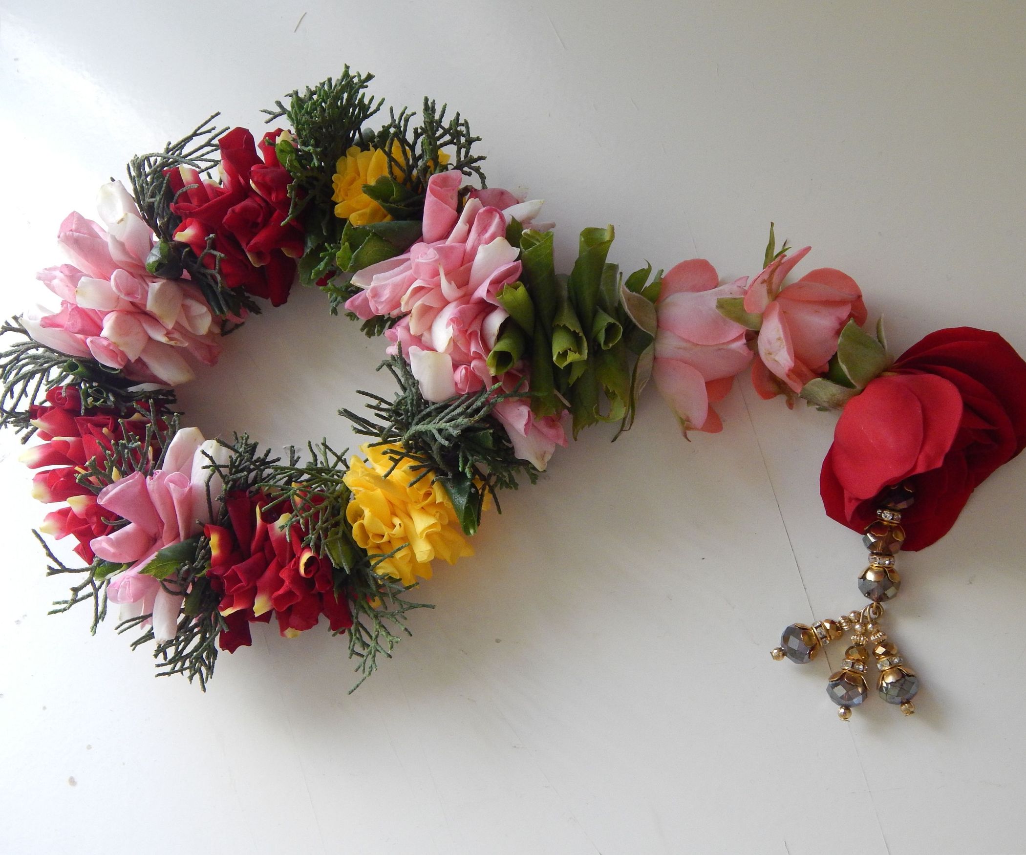 How to Make a Garland With Rose Petals : 7 Steps (with Pictures ...
