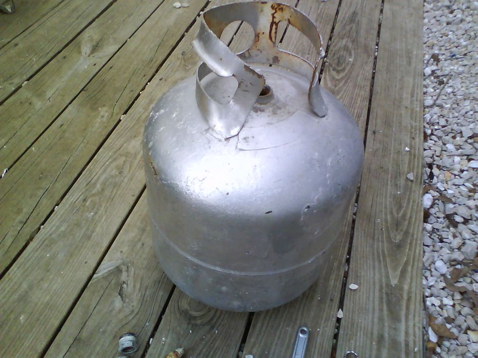 In Line/ Portable Air Tank Out of a Propane Tank : 12 Steps - Instructables