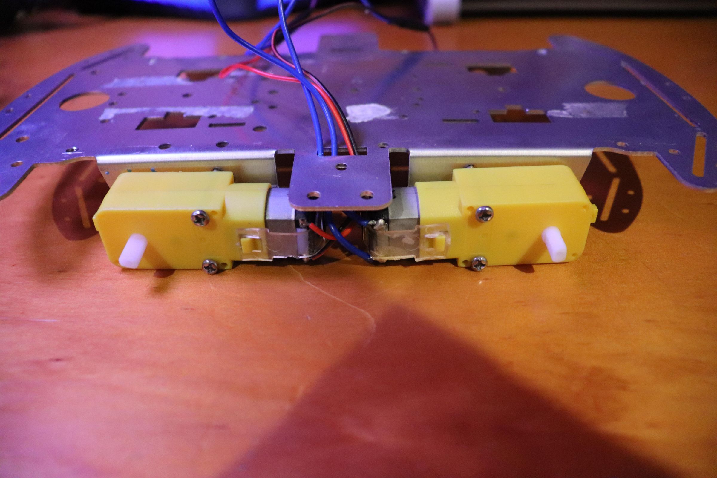 Bluetooth Controlled Claw Robot : 20 Steps (with Pictures) - Instructables