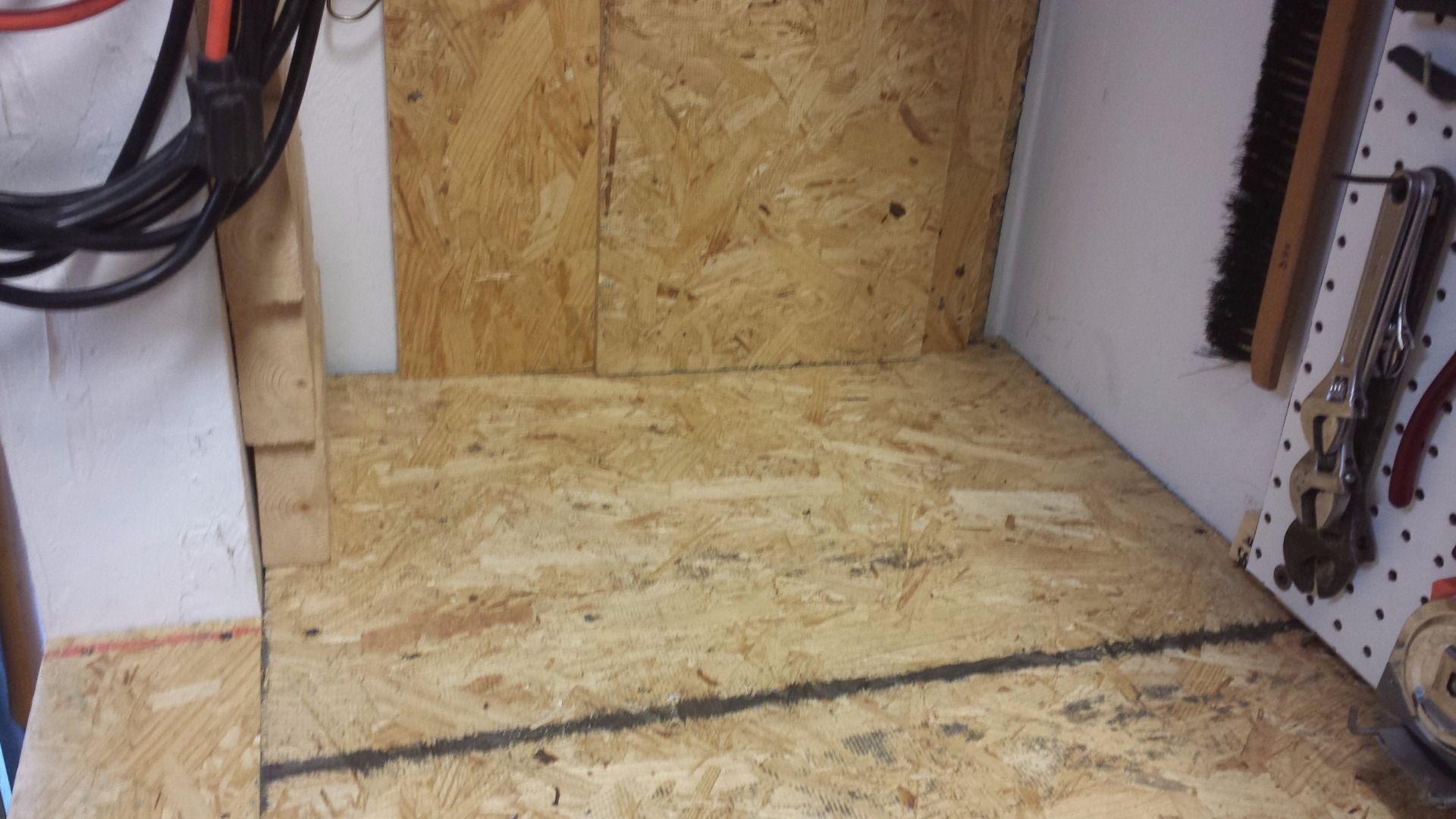 Workbench in Closet : 3 Steps (with Pictures) - Instructables