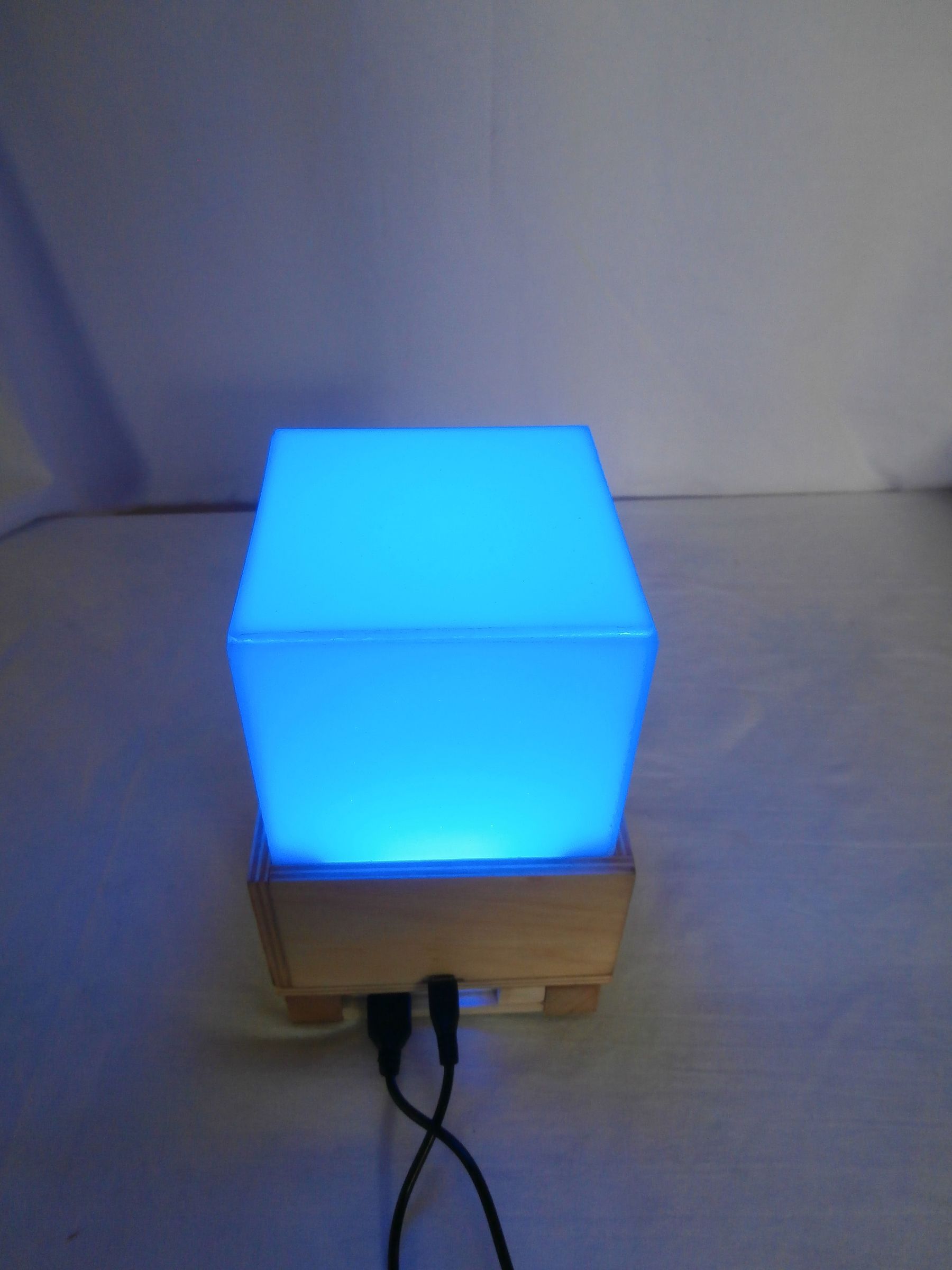 Laura: Emotional Compass Lamp : 5 Steps (with Pictures) - Instructables