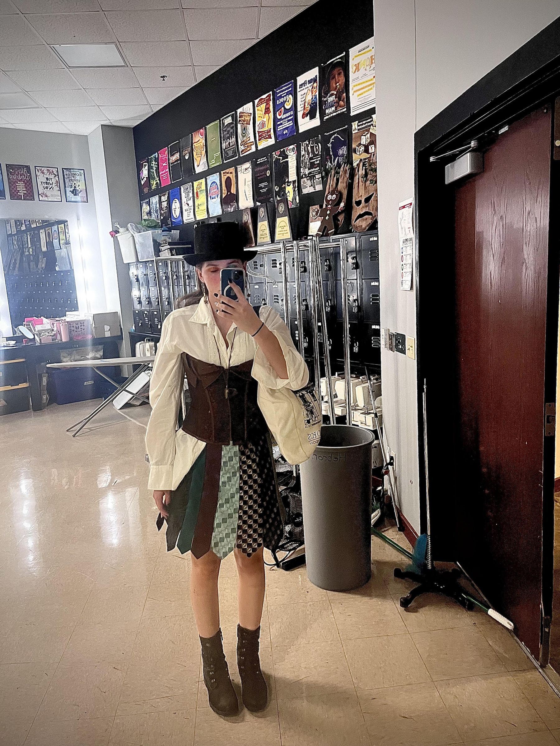 Madd Hatter Costume : 3 Steps - Instructables