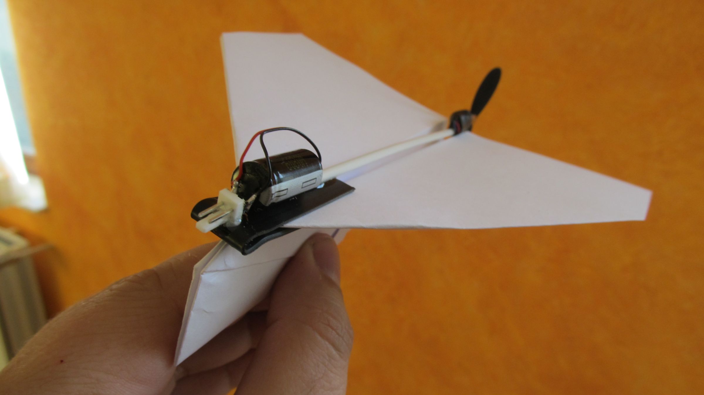 Electric Paper Plane : 6 Steps - Instructables