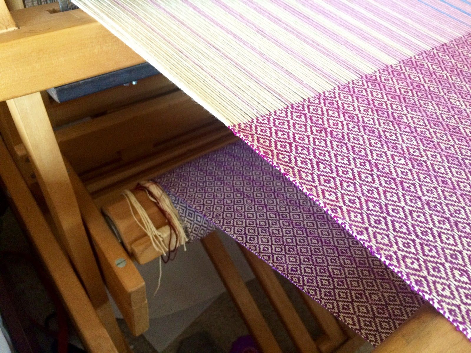 How to Weave a Baby Wrap : 9 Steps (with Pictures) - Instructables