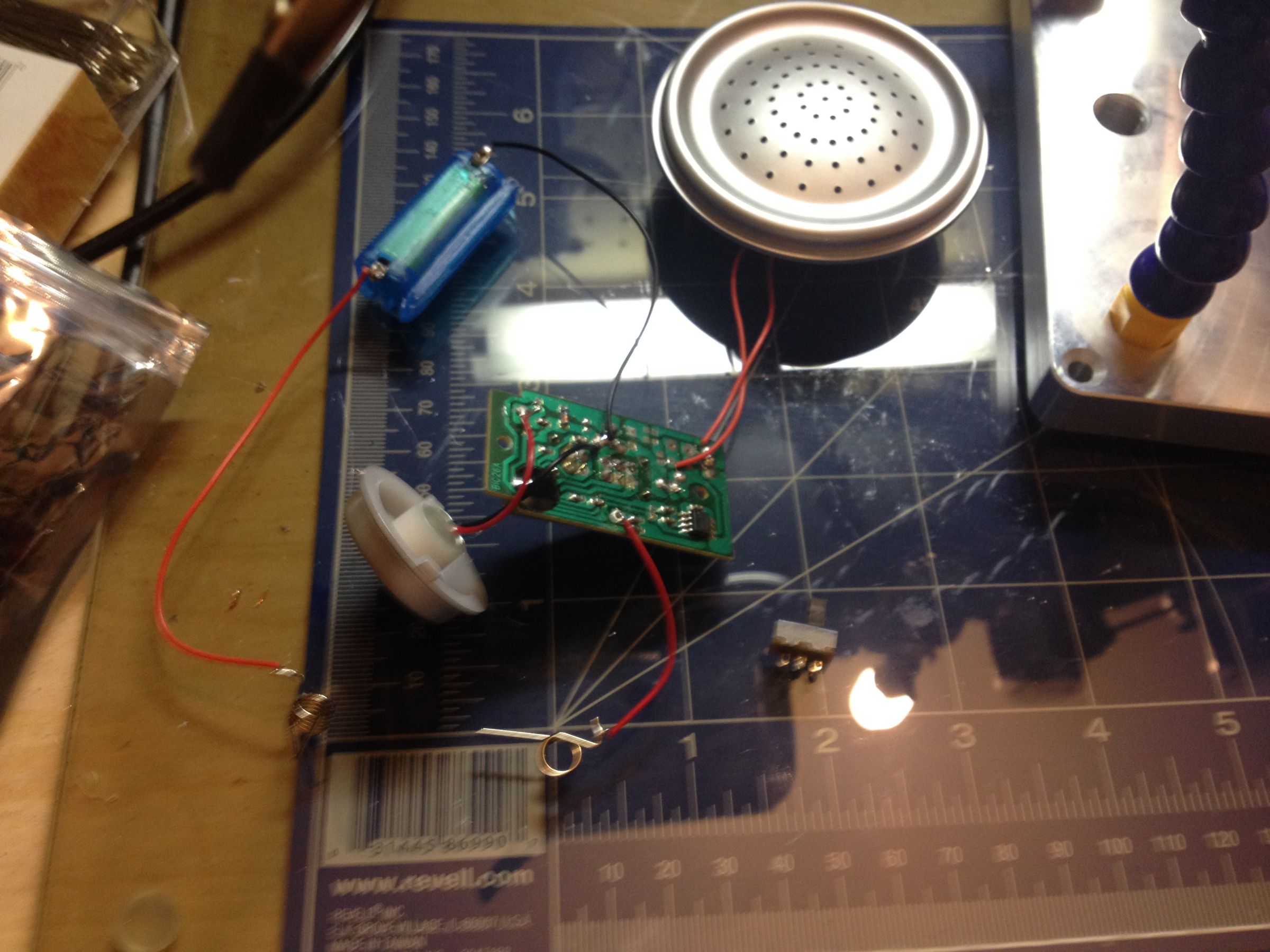 Robot Mask With Neopixel Eyes, IPhone Mouth, and Voice Changer : 6 ...
