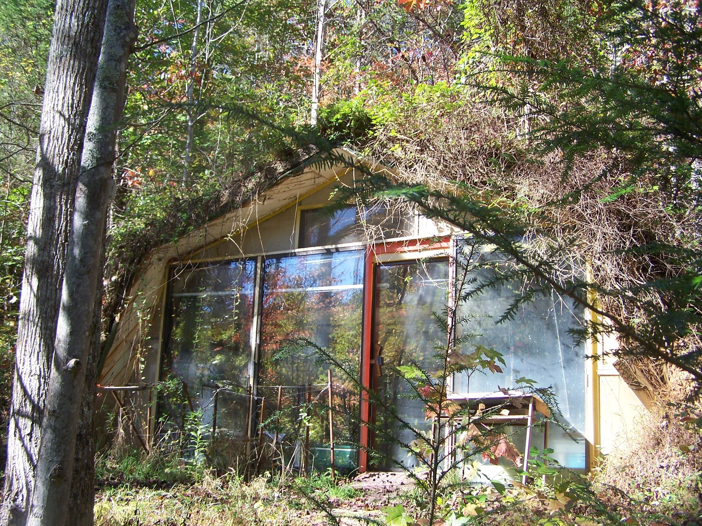 Tiny Underground Solar House : 14 Steps (with Pictures) - Instructables