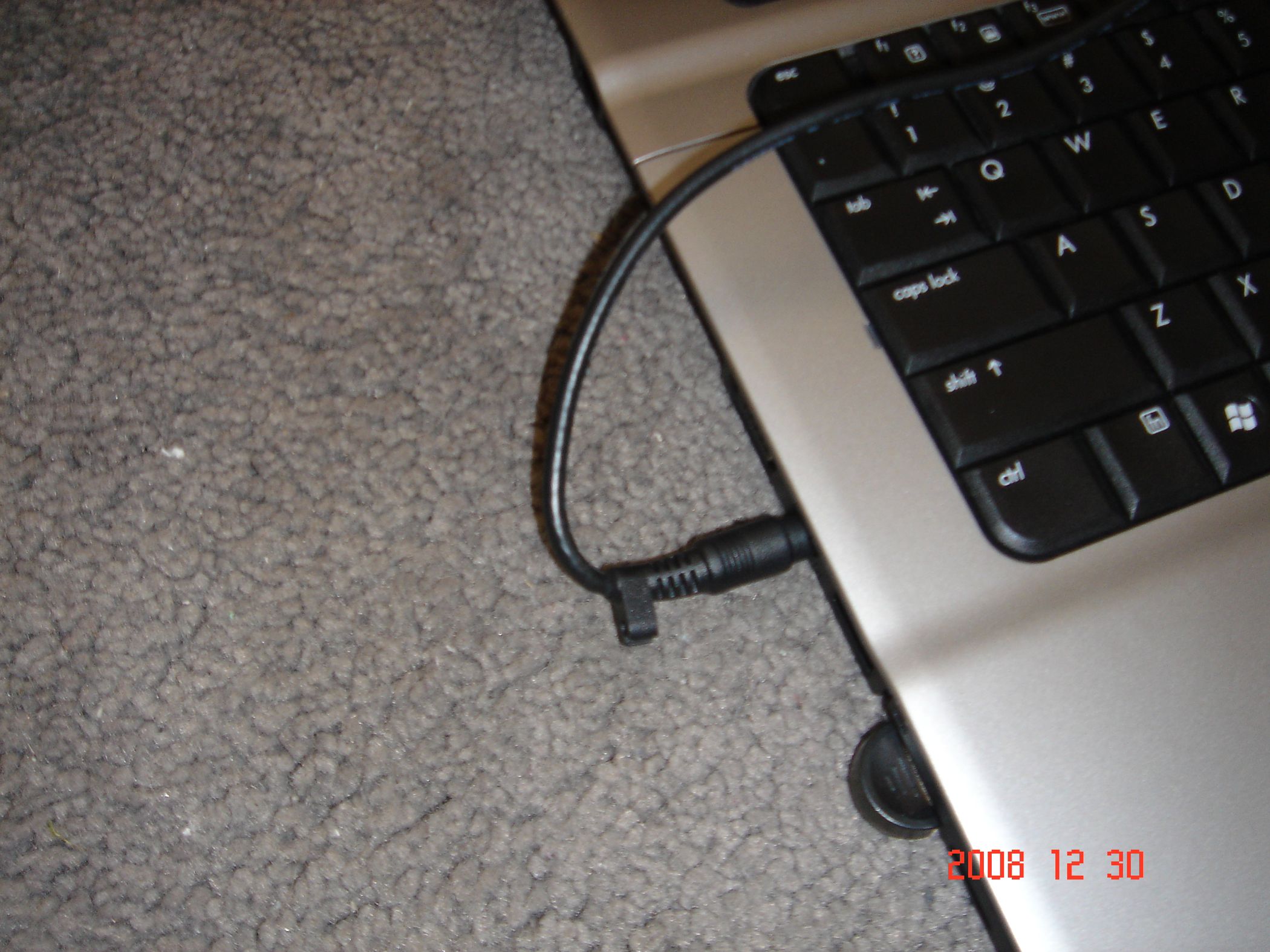 90 Degree Laptop Power Cord : 4 Steps - Instructables