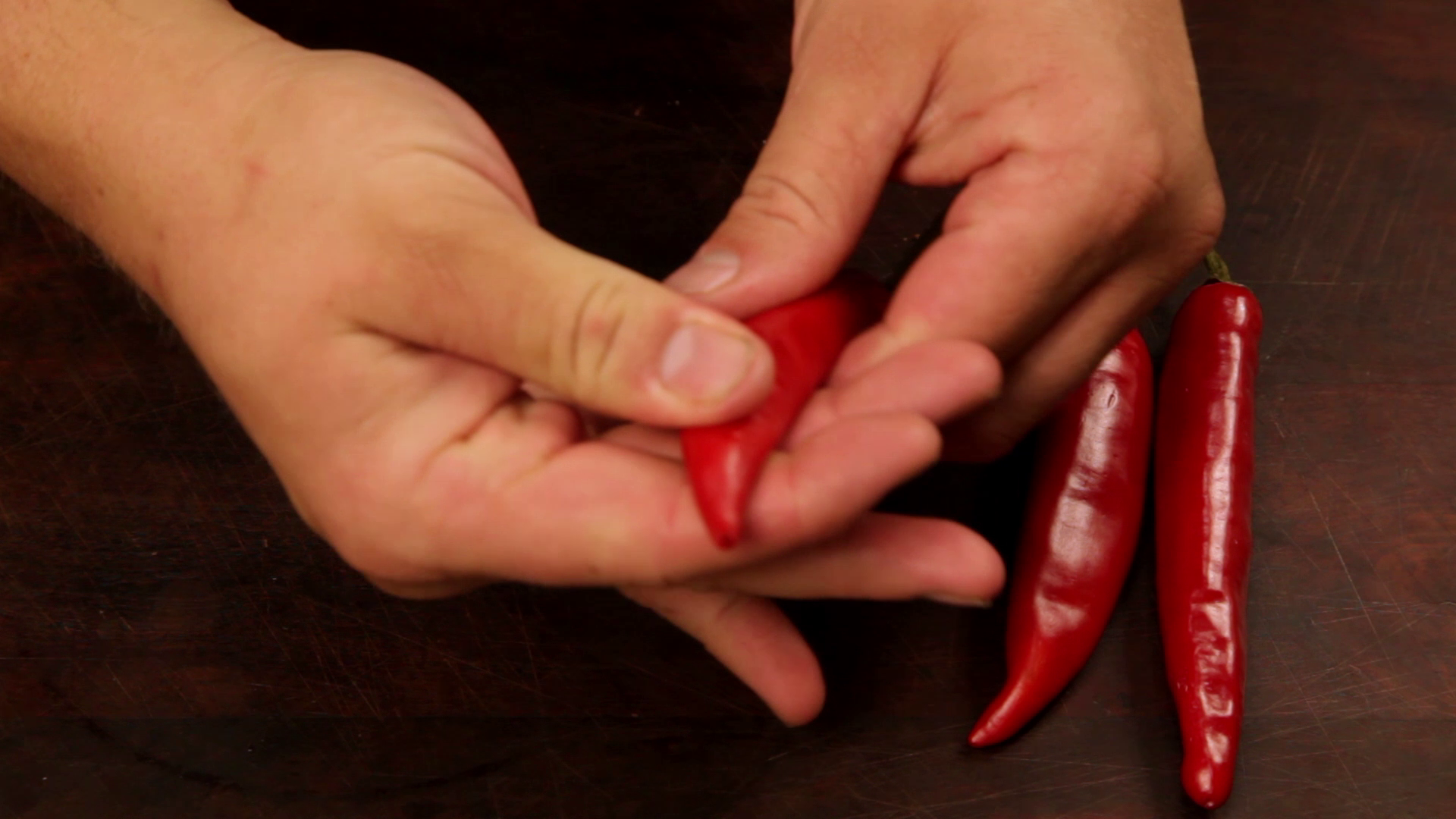 How to Easily Deseed a Chili - Food Hack : 4 Steps (with Pictures ...