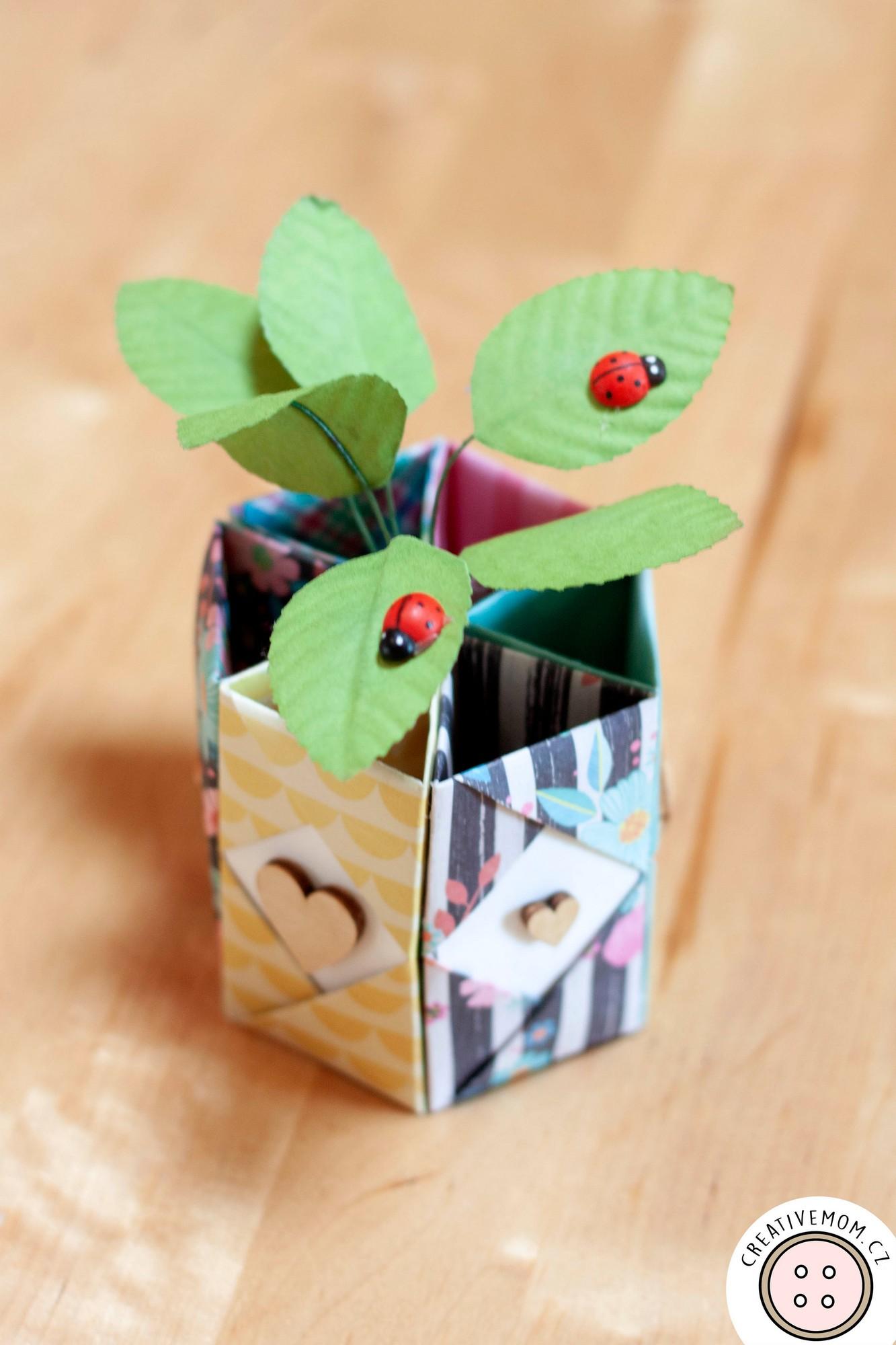 Folded Paper Pencil Stand : 3 Steps (with Pictures) - Instructables