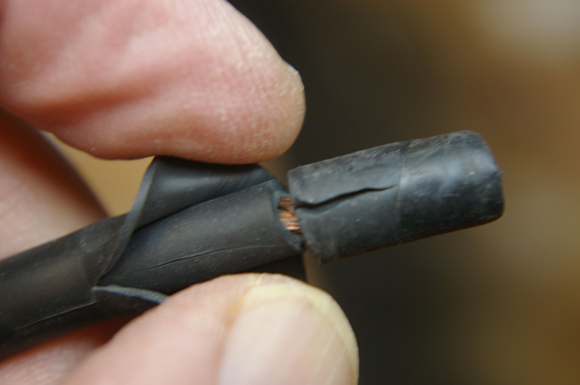 How to Fix, Repair or Make a 1/4" Inch Guitar Cable : 8 Steps ...