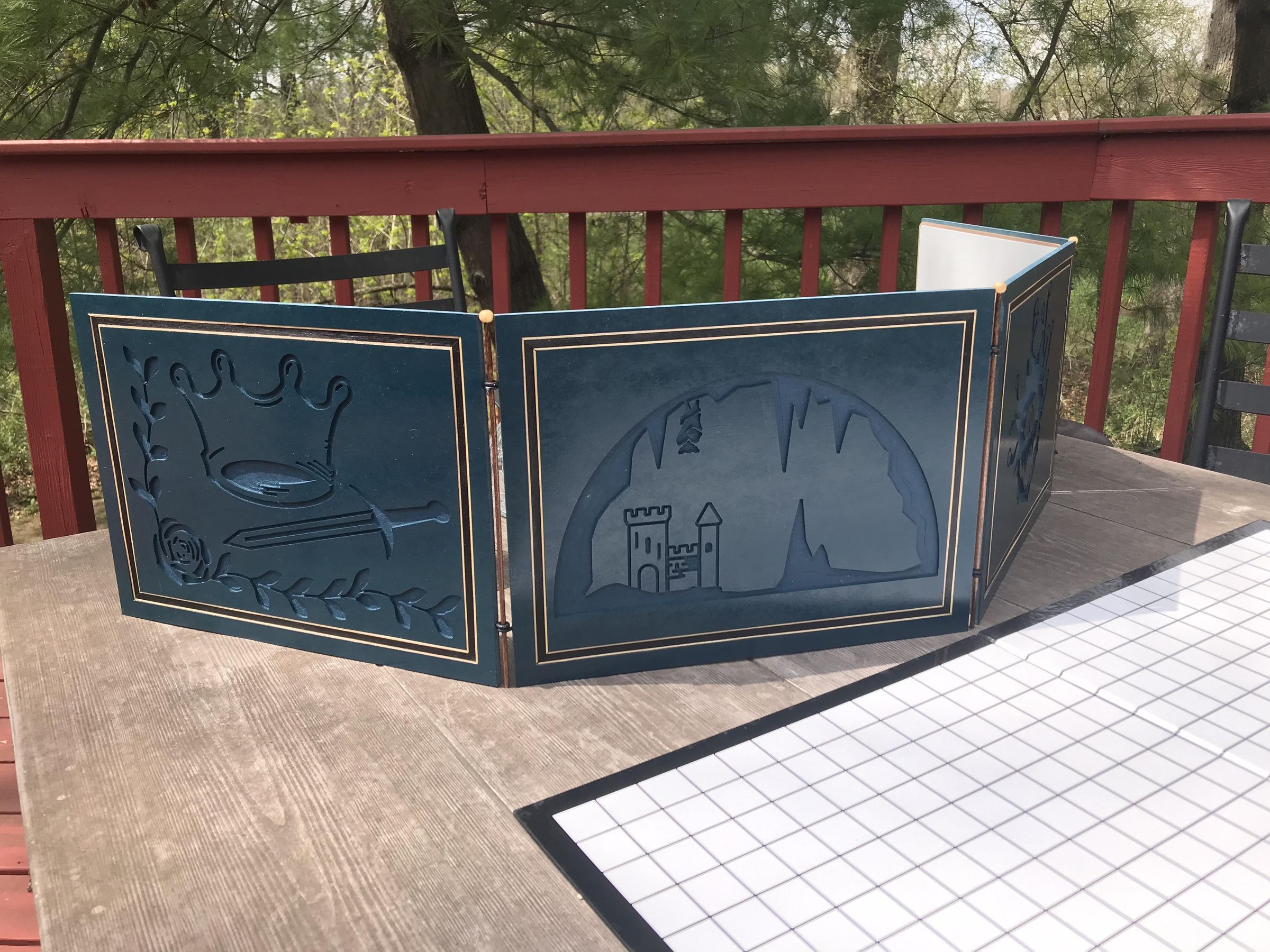 Custom DM Screen : 13 Steps (with Pictures) - Instructables