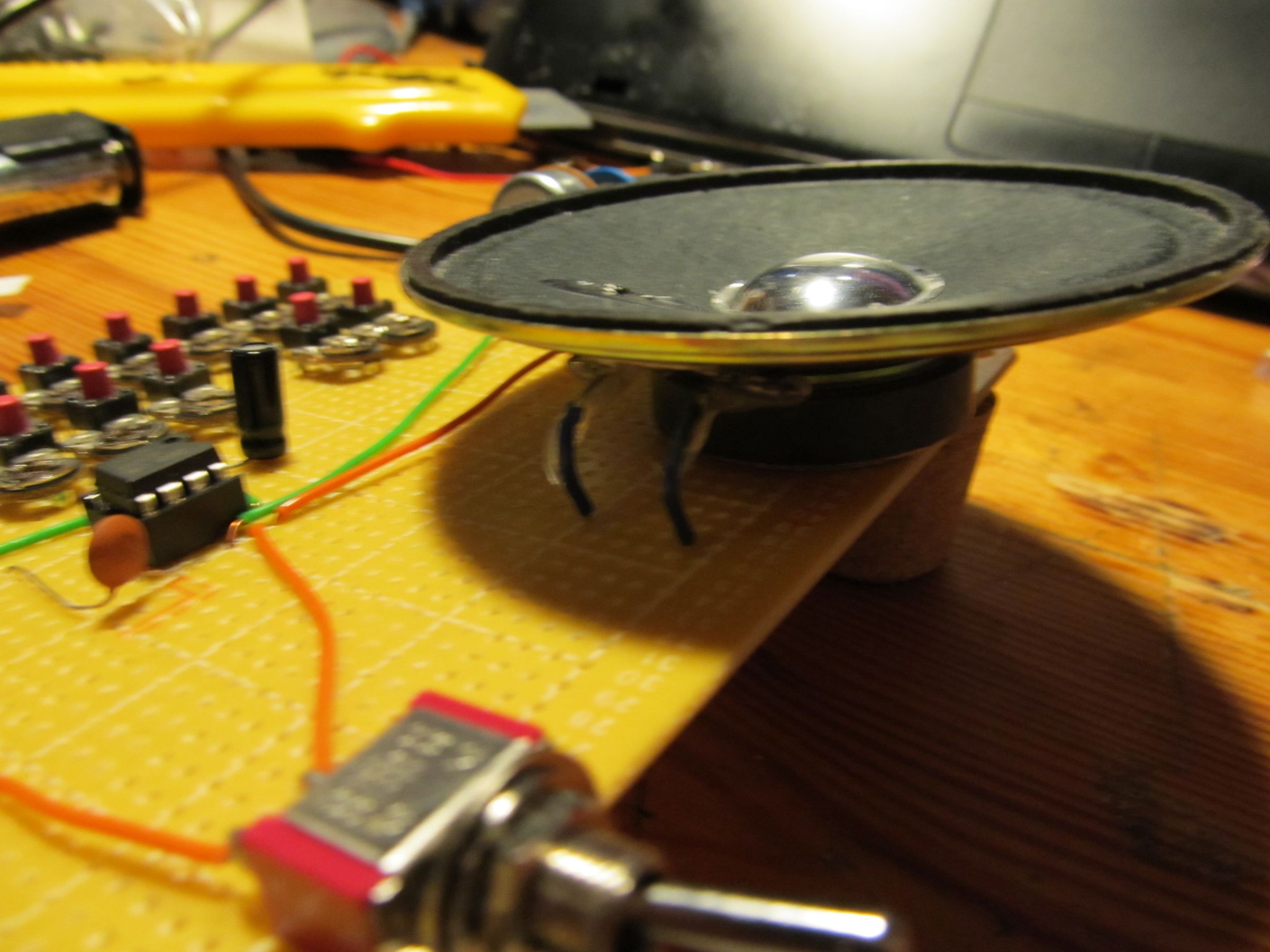 Atari Punk Organ, a Simple 555 Synthesizer : 6 Steps - Instructables