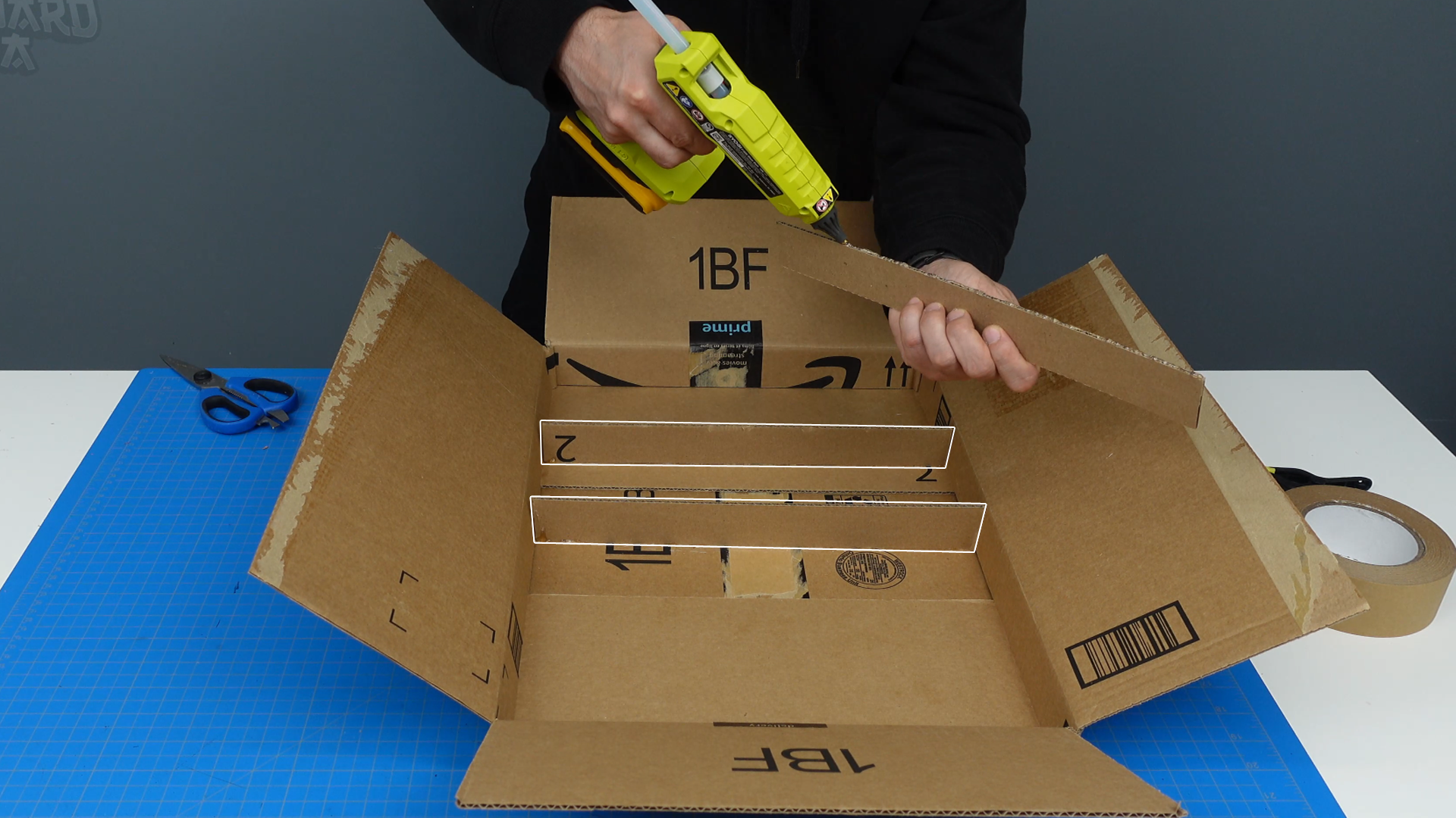 Modern Cardboard Pet House for Cats 🐱 : 11 Steps (with Pictures ...