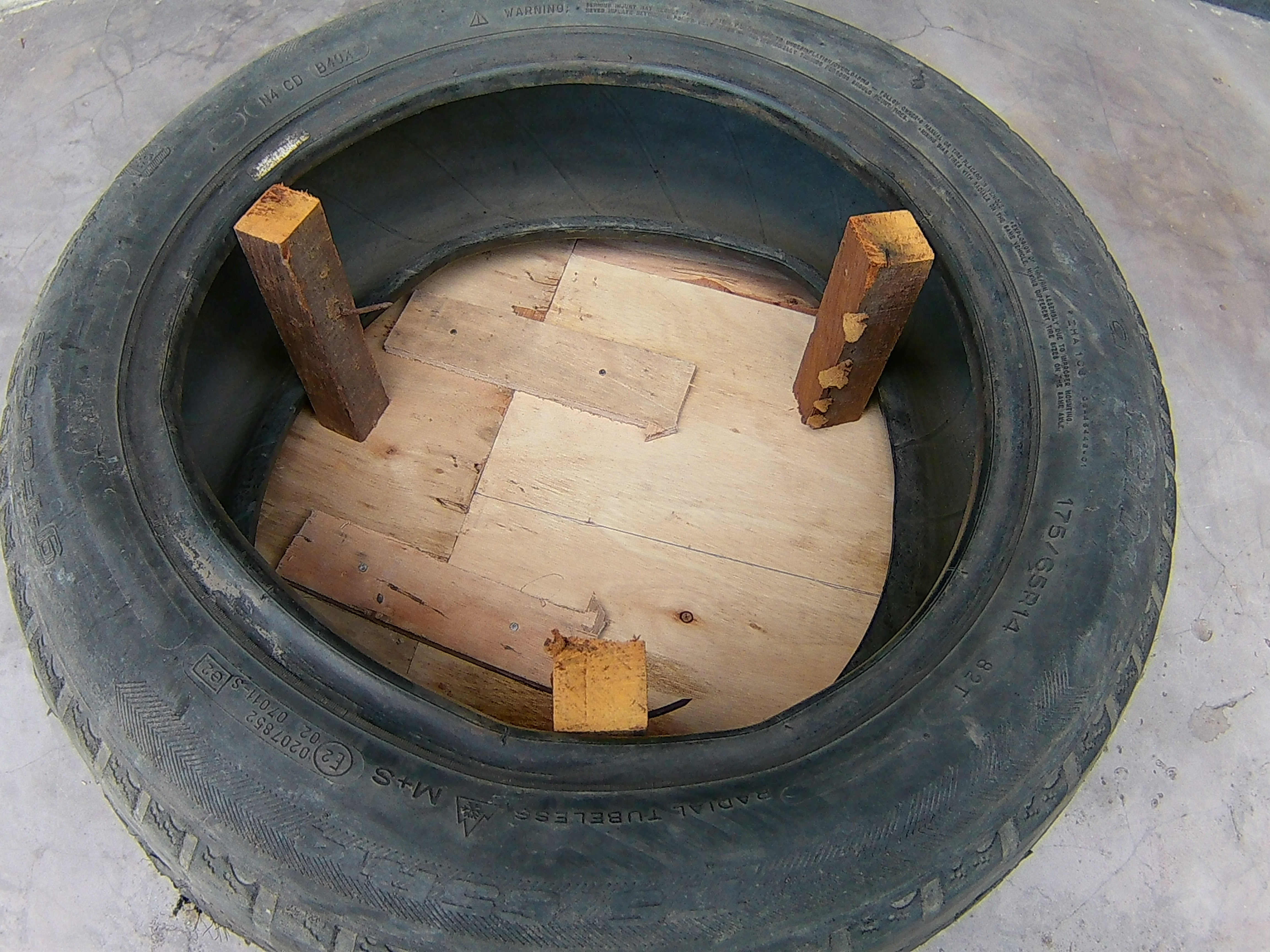 Old Car Tire Stool/Chair/Table : 8 Steps - Instructables