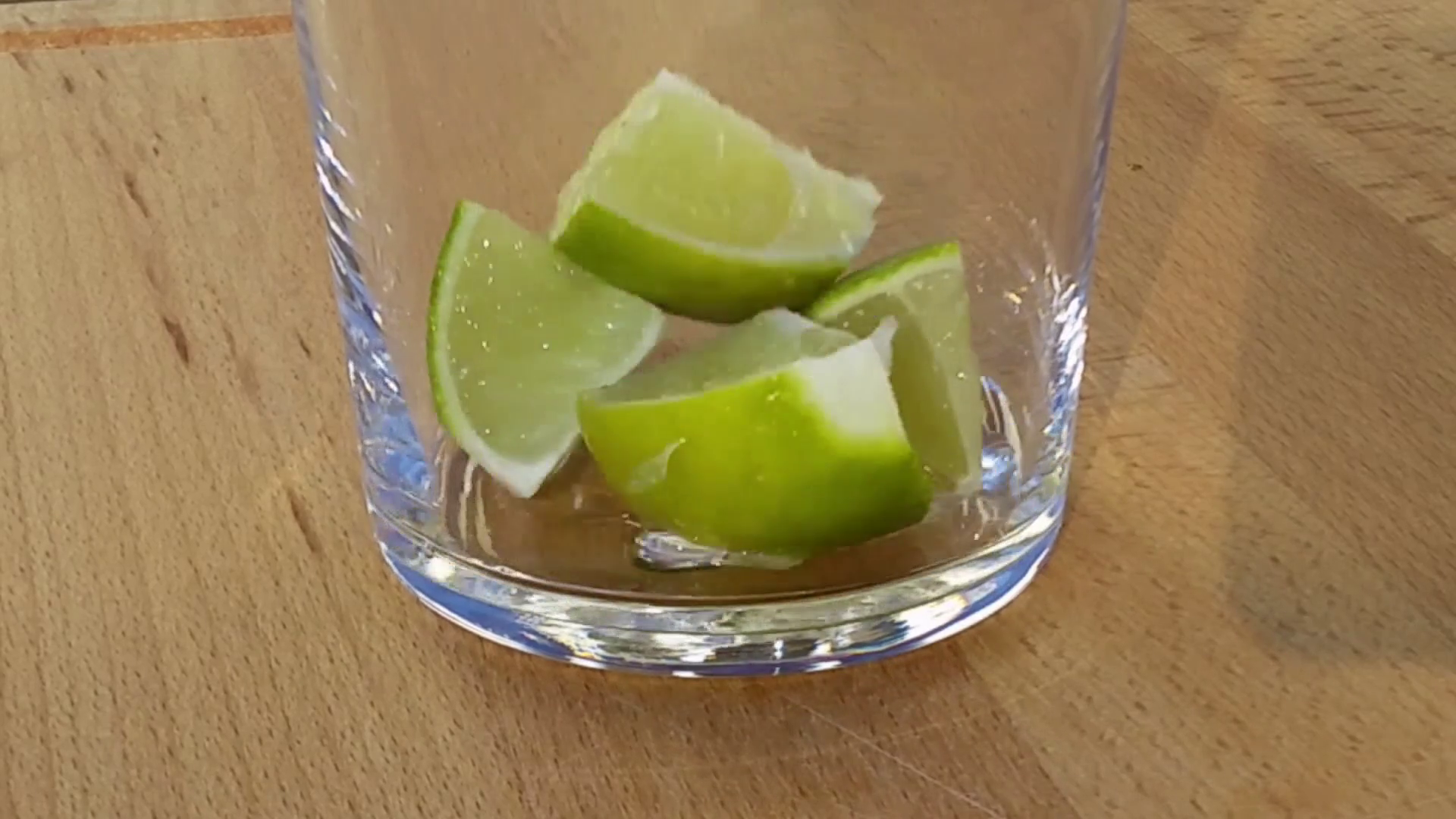 Molecular Mojito Cocktail - Inverse Spherification : 6 Steps (with ...