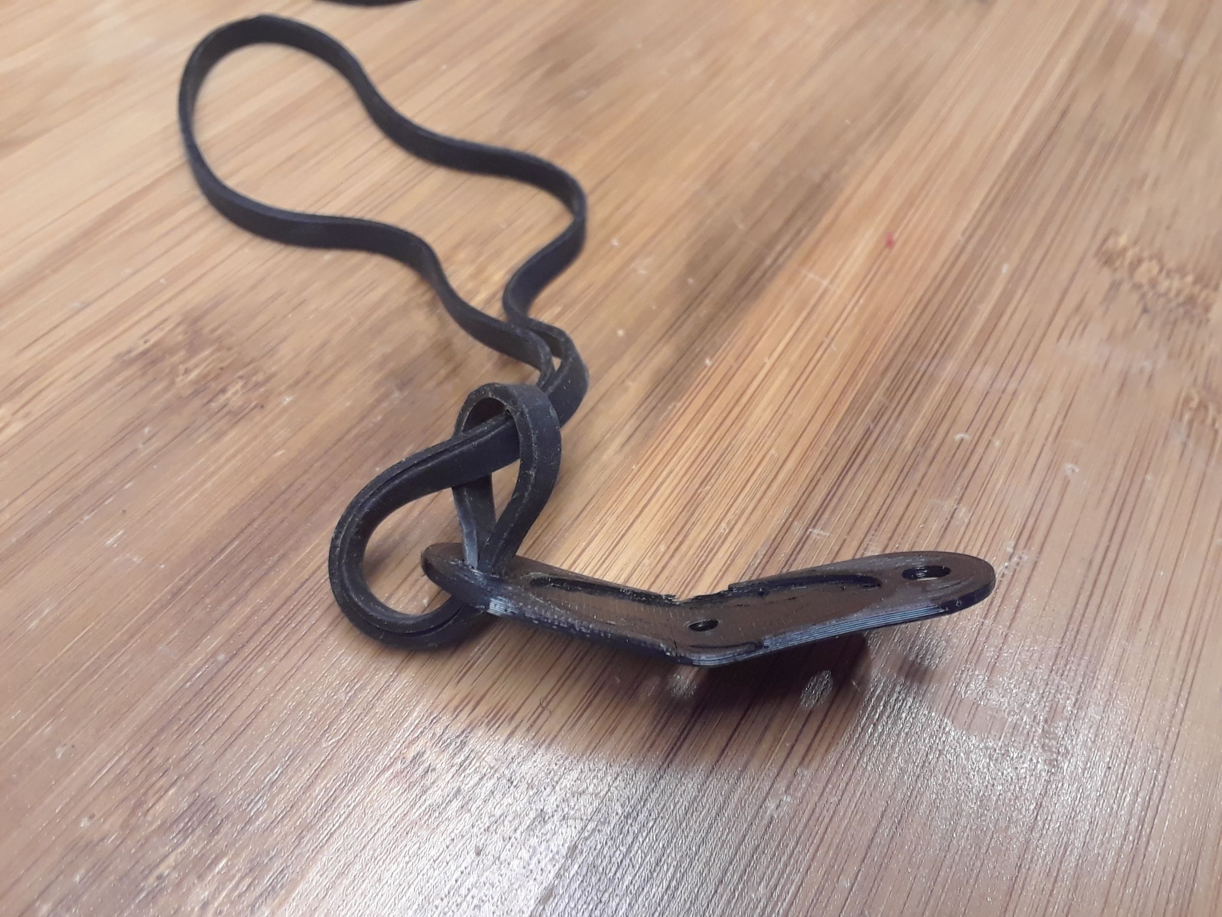 Mini Knuckle Slingshot : 4 Steps (with Pictures) - Instructables