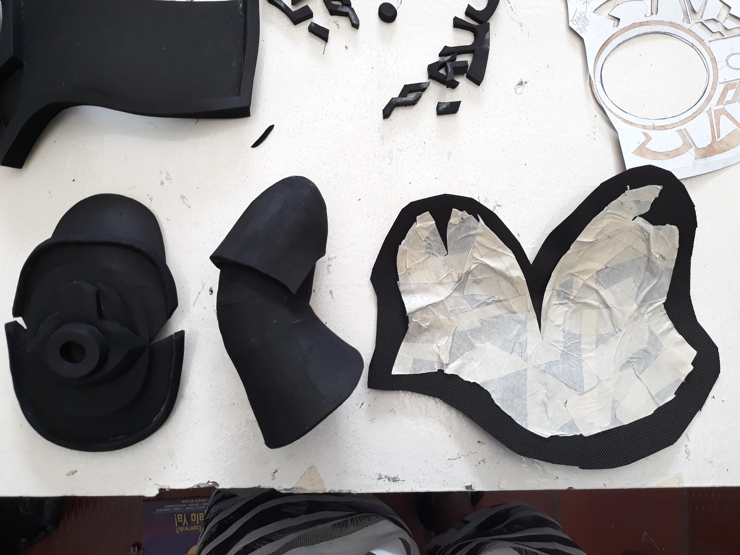 The Infinity Gauntlet. : 30 Steps (with Pictures) - Instructables