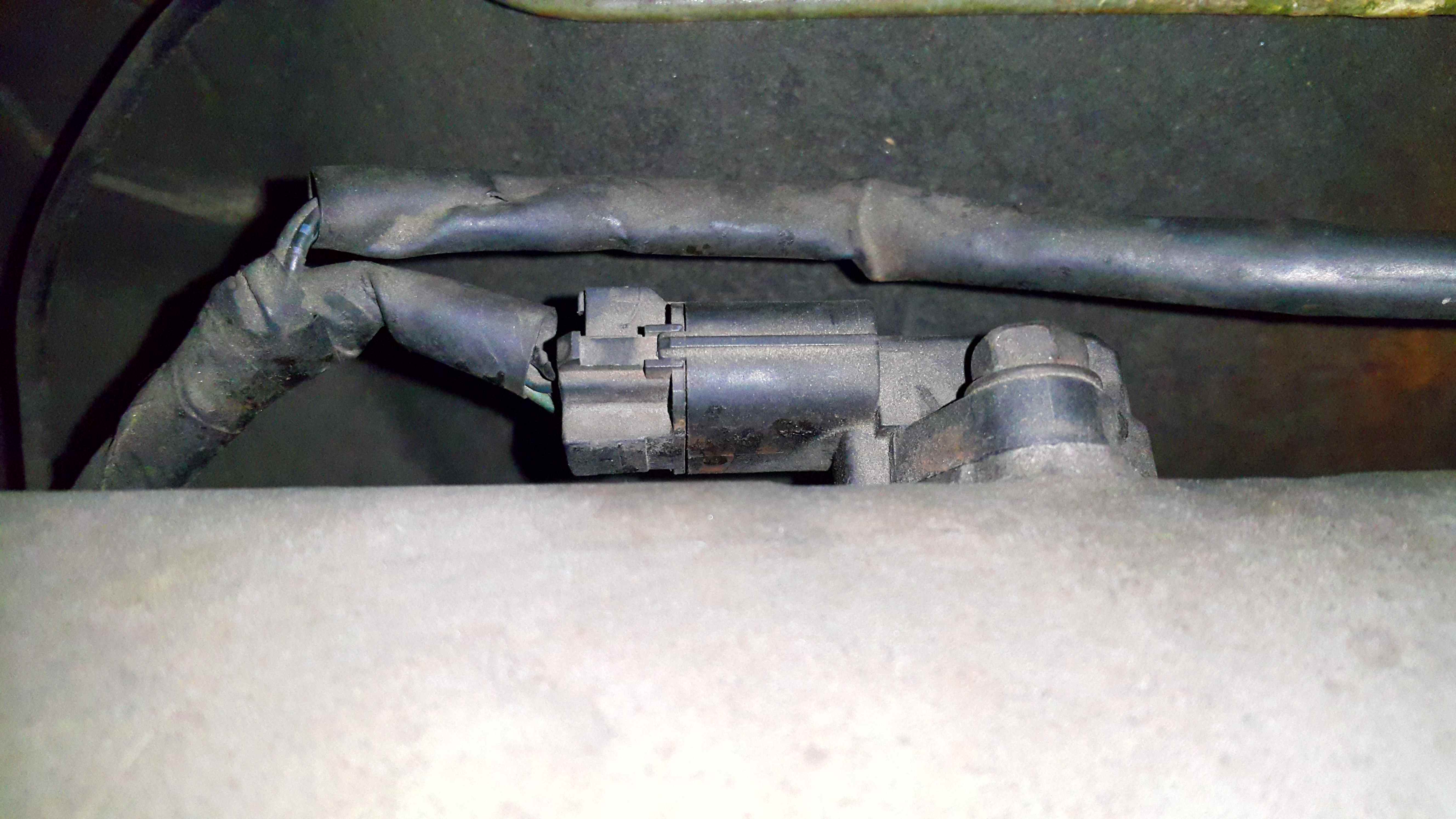 Replacing a Map Sensor (Hyundai Trajet/sonata) : 3 Steps - Instructables