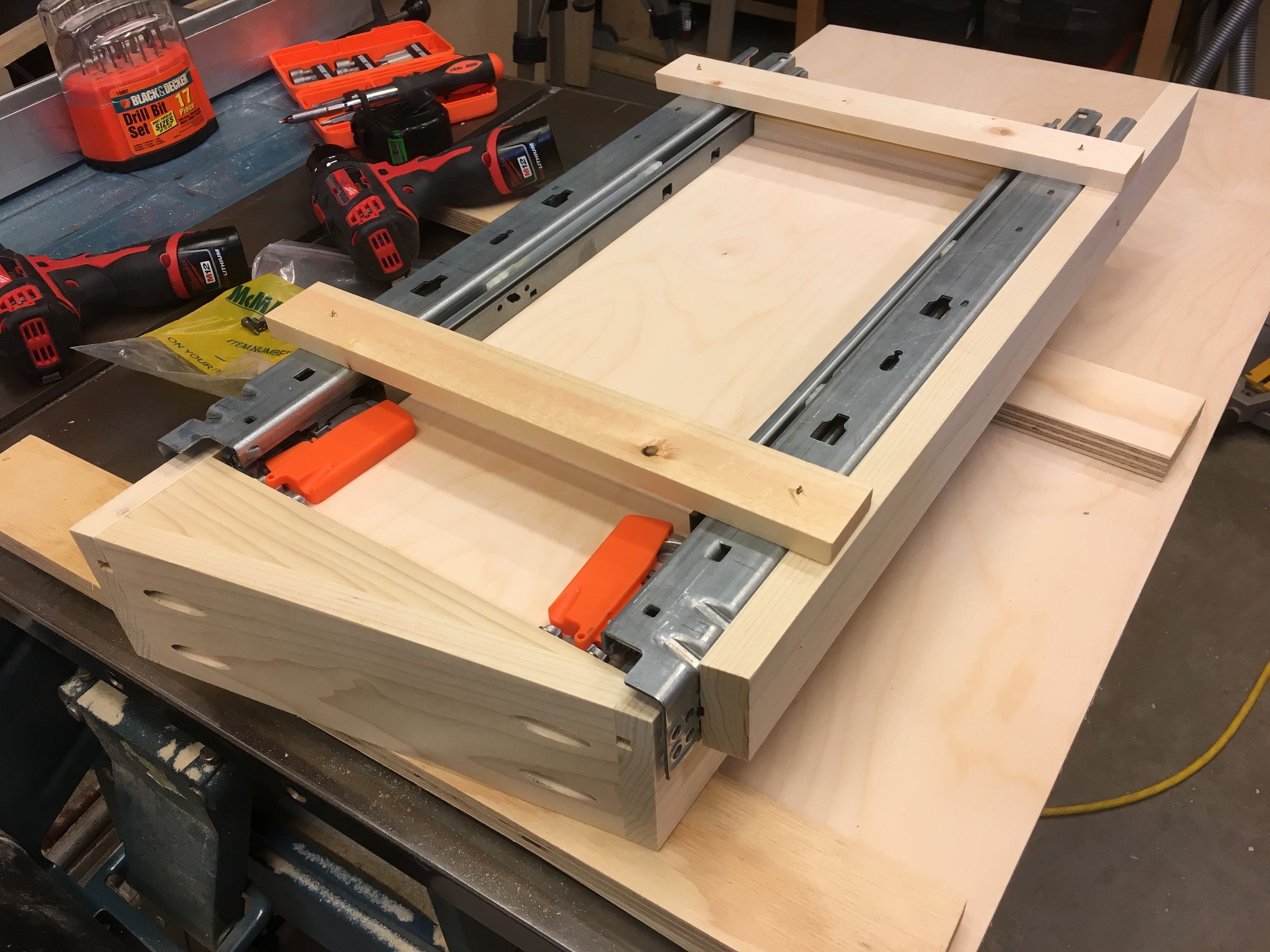 10 Degree Kitchen Drawer Fix : 12 Steps (with Pictures) - Instructables