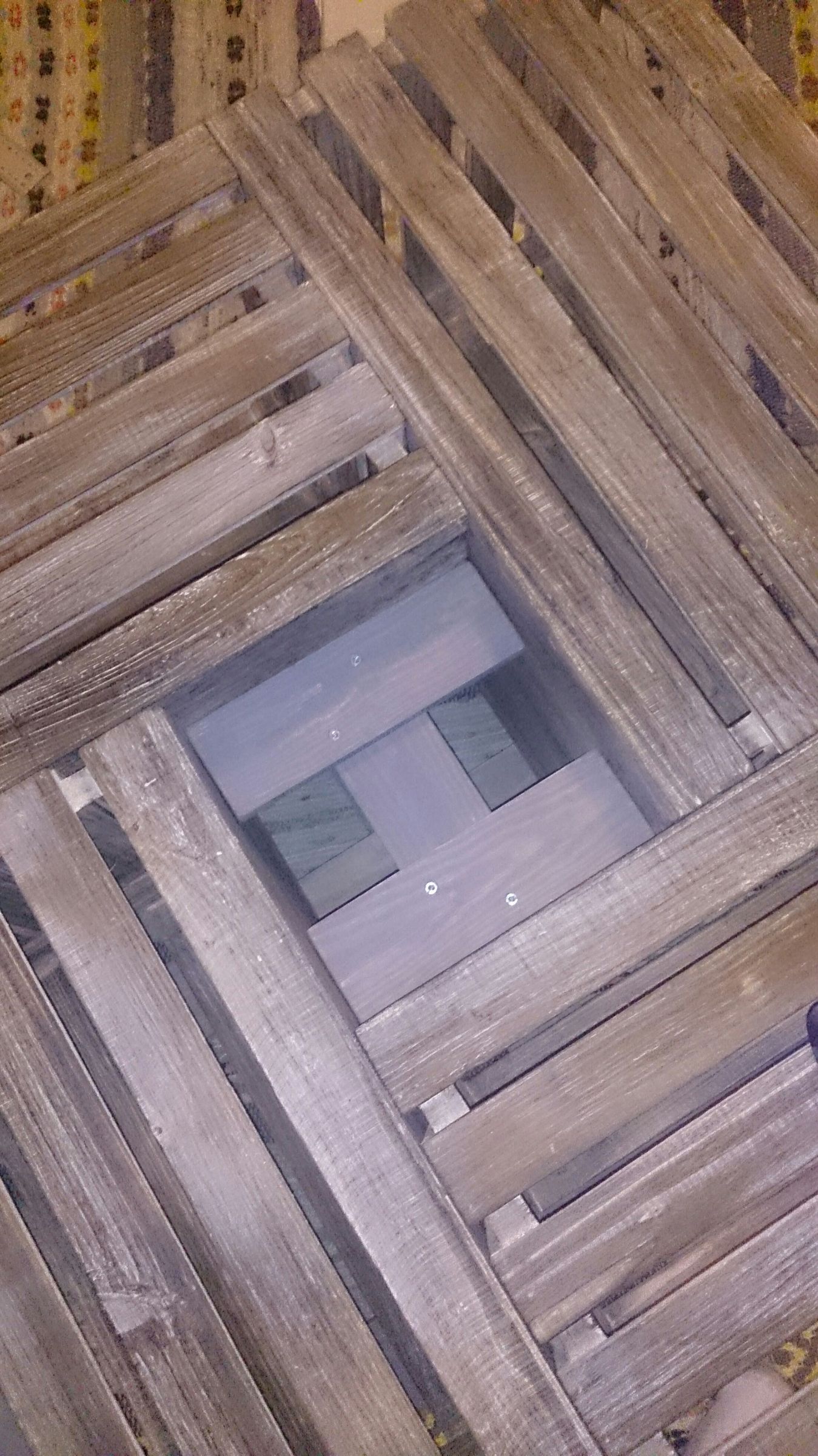 Apple Crate Coffee Table : 8 Steps (with Pictures) - Instructables