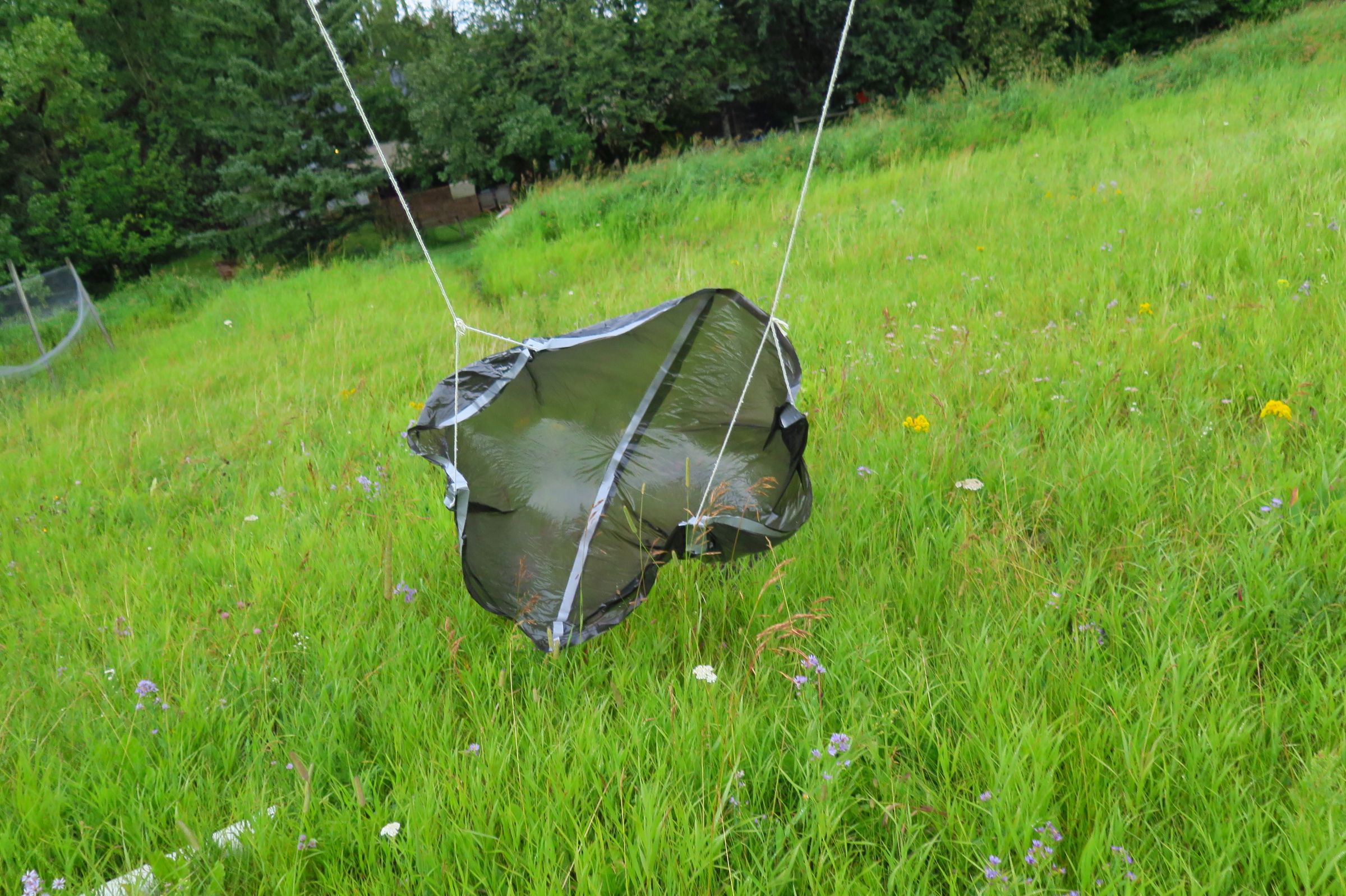 Trash Bag Parachute : 7 Steps - Instructables