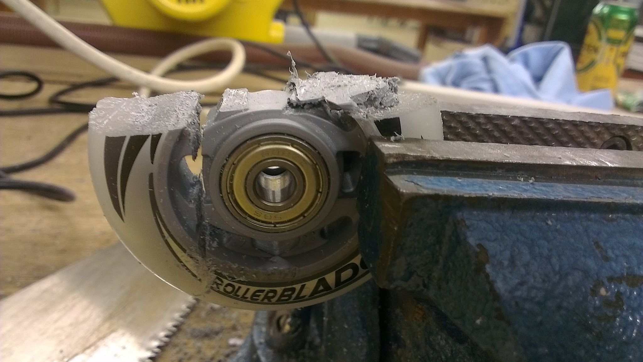 Radio Controlled Cable Dolly for Small Format Cameras : 12 Steps (with ...