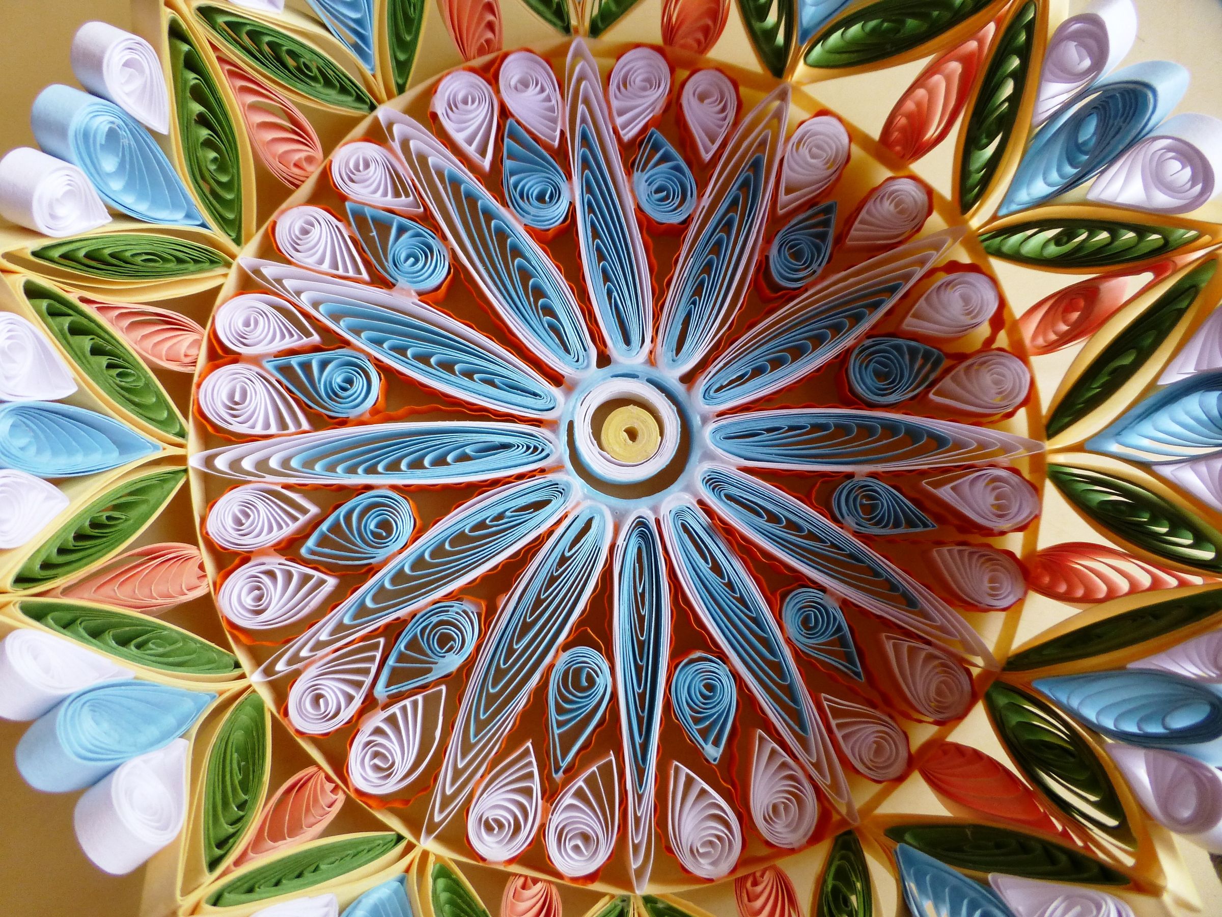 A Colorful Quilled Gift Basket : 15 Steps (with Pictures) - Instructables