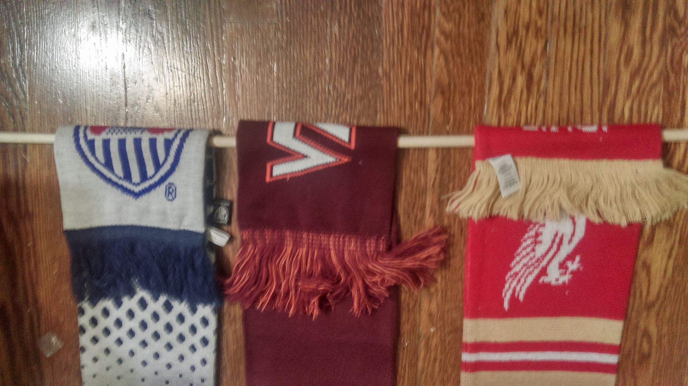 Hanging Scarf Display : 6 Steps - Instructables