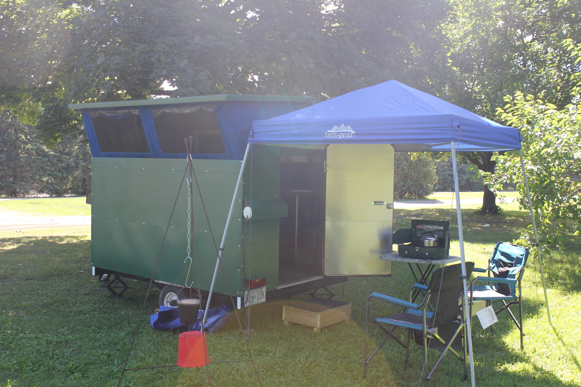 Tiny Dumpster House Trailer : 7 Steps (with Pictures) - Instructables