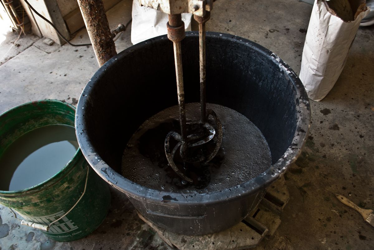 DIY CONCRETE:: How-To-Mix Concrete : 5 Steps - Instructables
