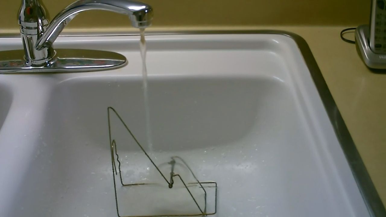 How to Make a Waterwheel - Simple Micro-Hydro (using a Bottle, Metal ...