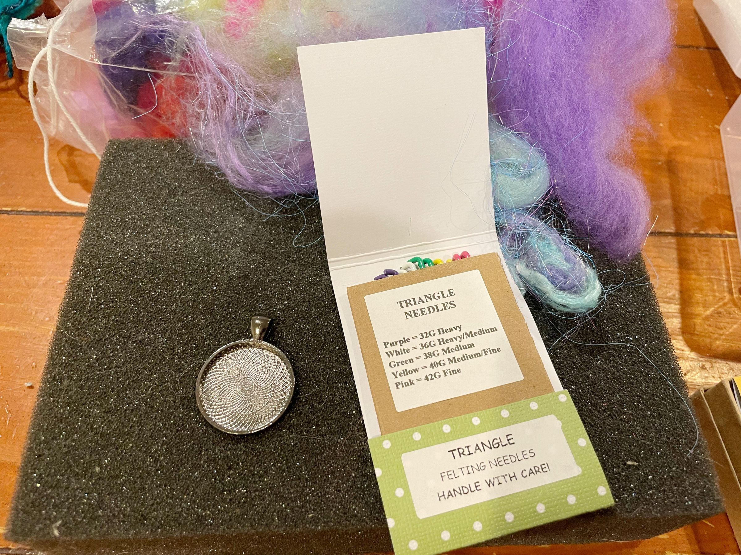 Needle Felted Pendants : 3 Steps (with Pictures) - Instructables