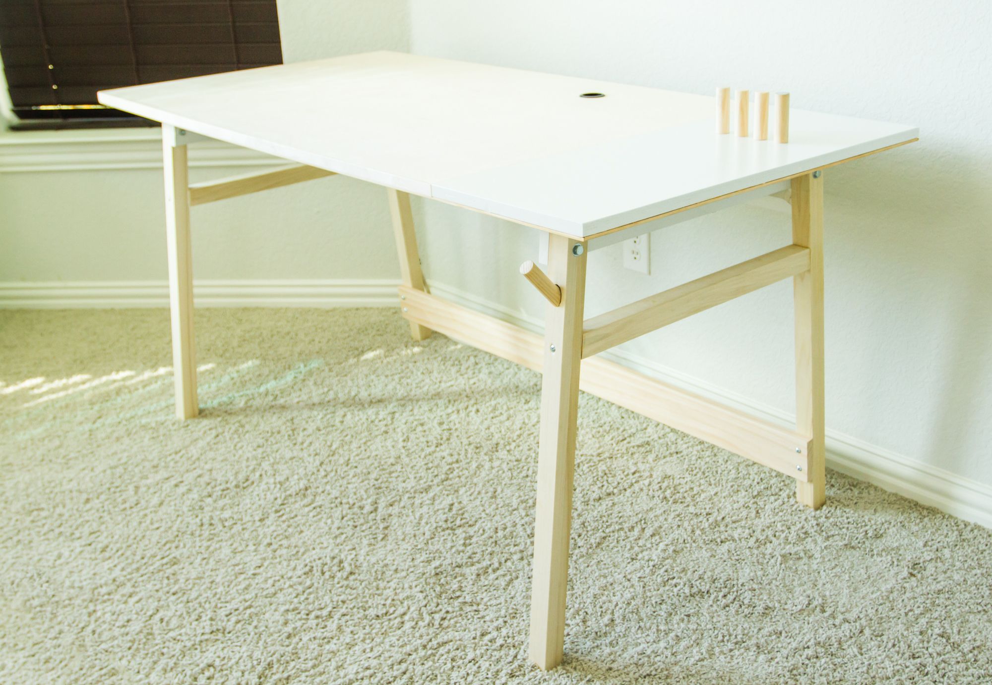Making a Modern Home Office Desk : 8 Steps (with Pictures) - Instructables