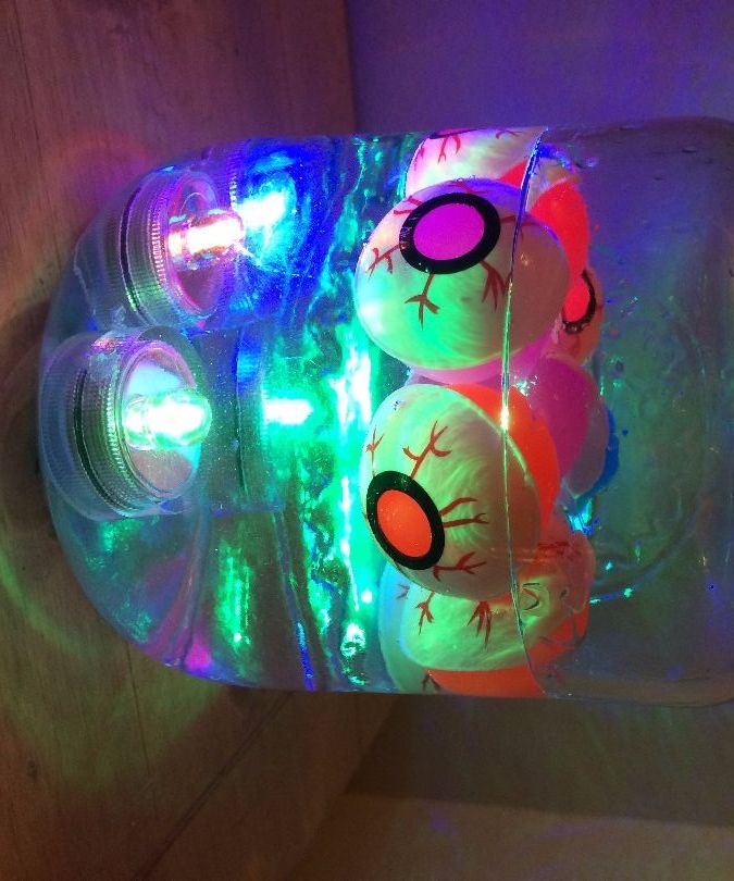Freaky Floating Eyeball Halloween Lantern : 5 Steps (with Pictures ...