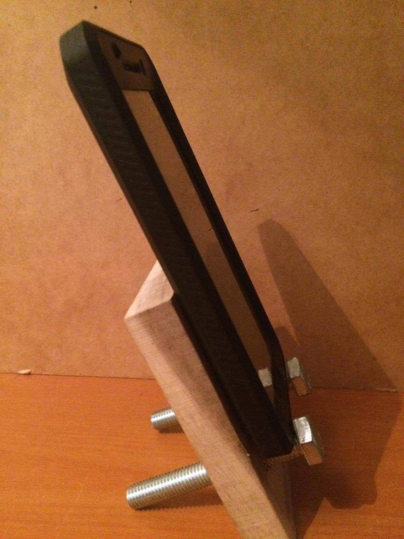Pallet Phone Stand : 5 Steps - Instructables