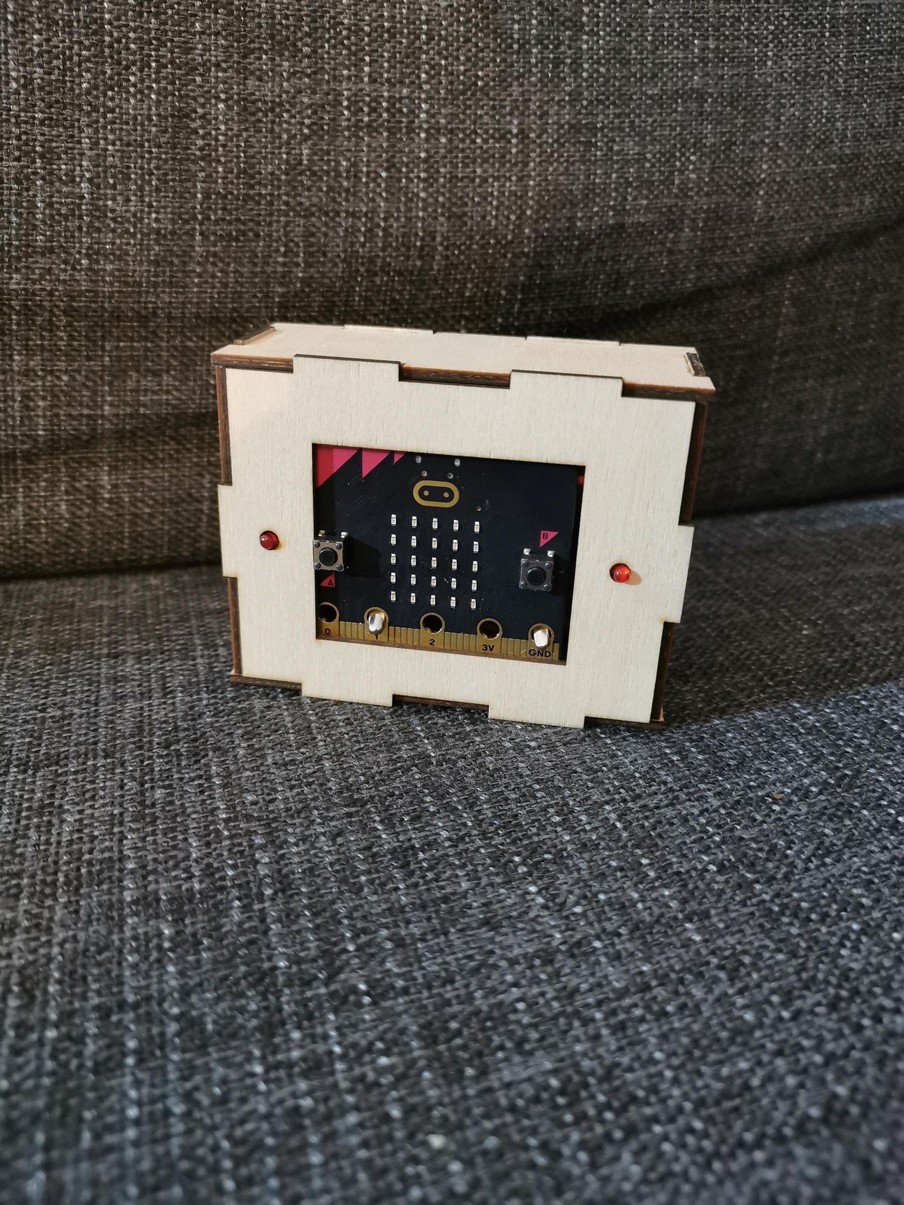 Micro:bit Kasviboxi : 5 Steps - Instructables